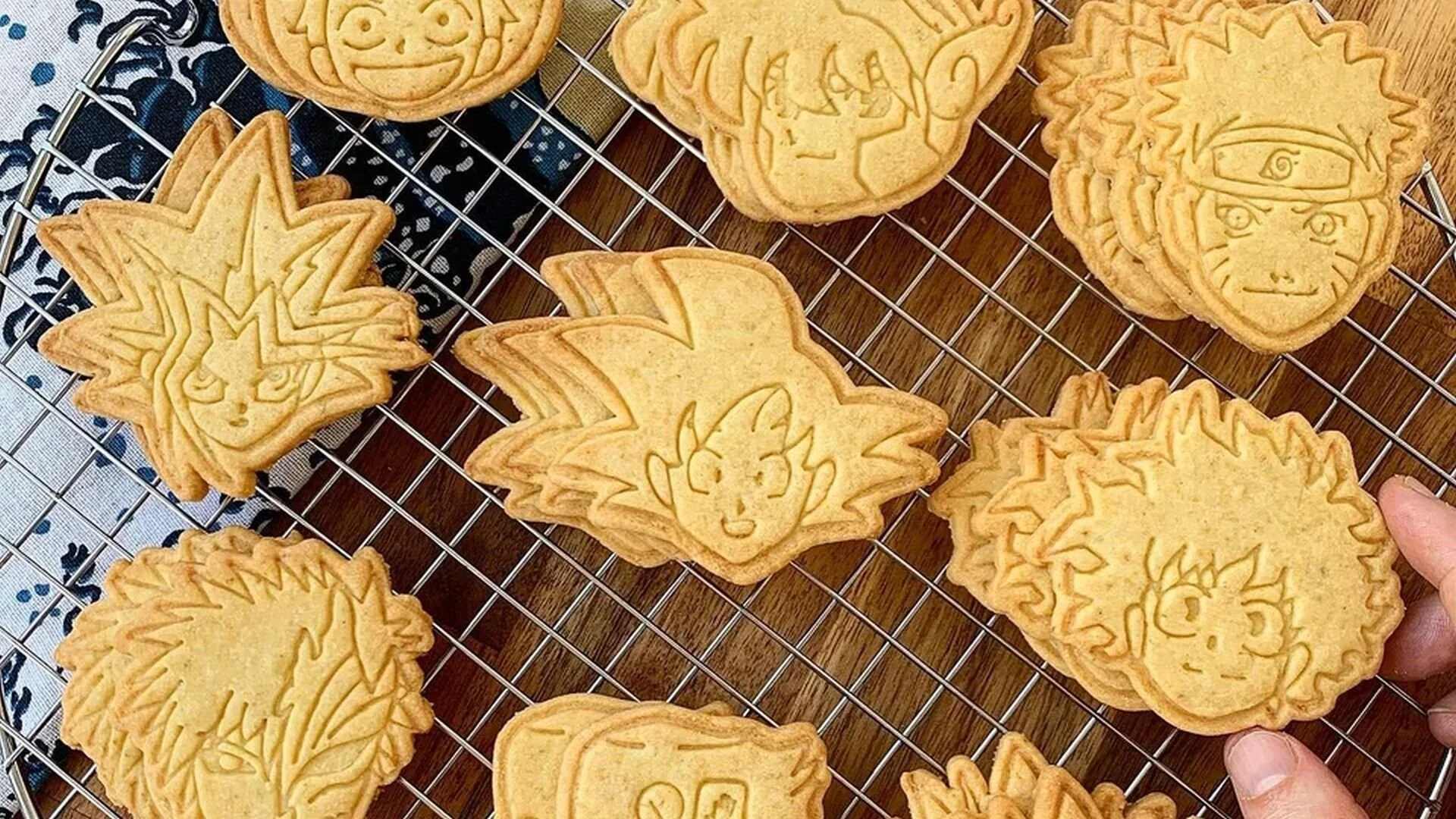 Anime Fan Makes Characters into Cookies — GeekTyrant