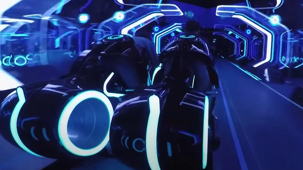 See What It's Like To Ride The TRON LIGHTCYCLE POWER RUN at Shanghai ...