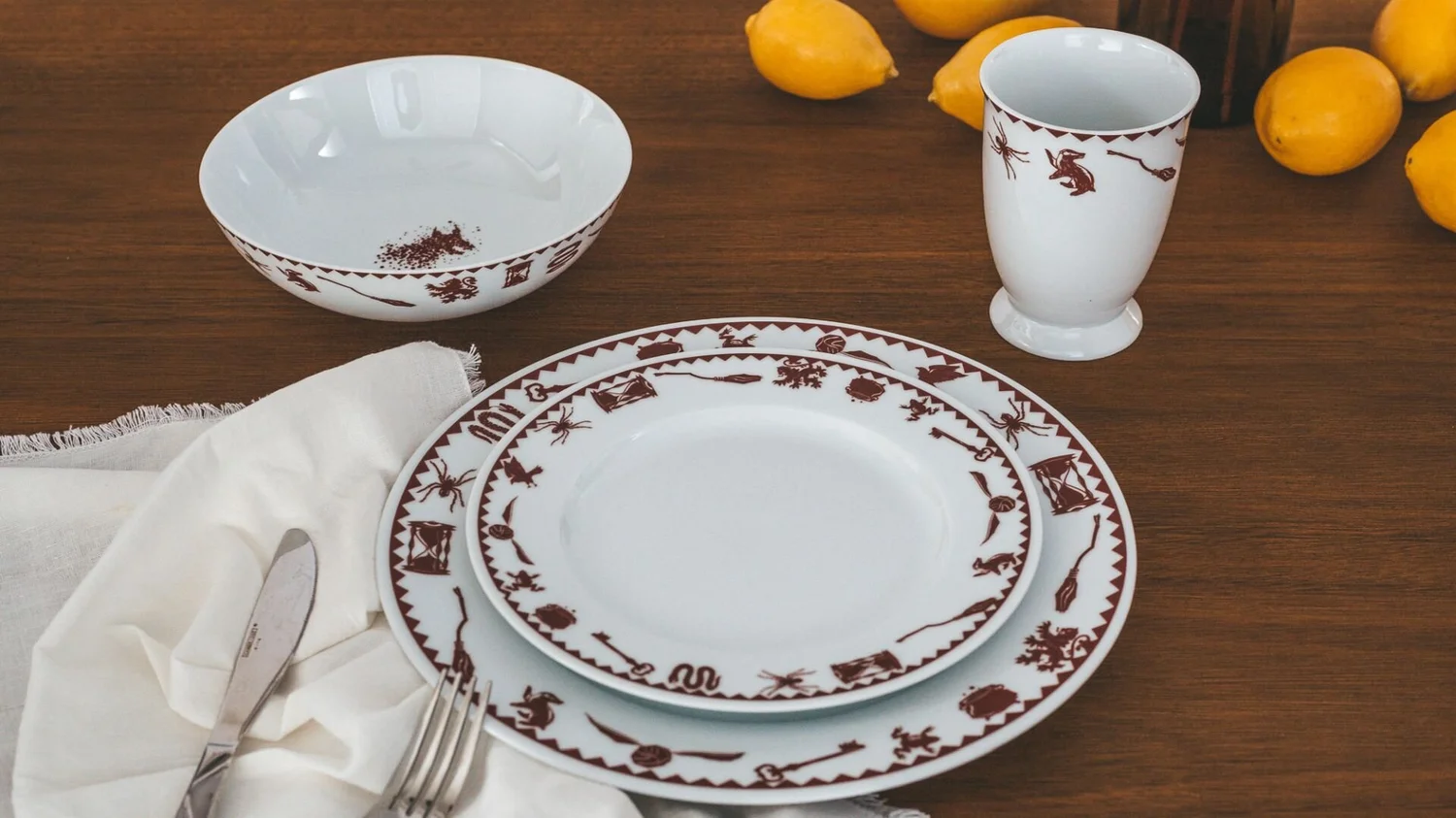 Eat Your Next Feast on HARRY POTTER Dinnerware Sets — GeekTyrant
