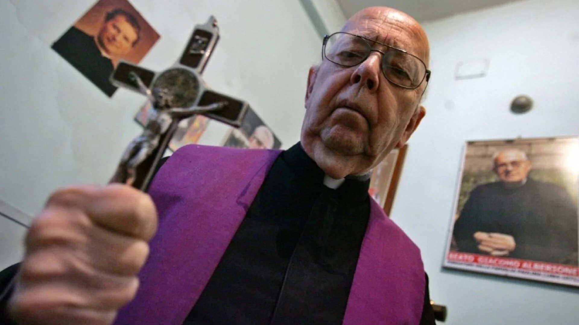 Screen Gems Producing a New Horror Film THE POPE'S EXORCIST Based on ...