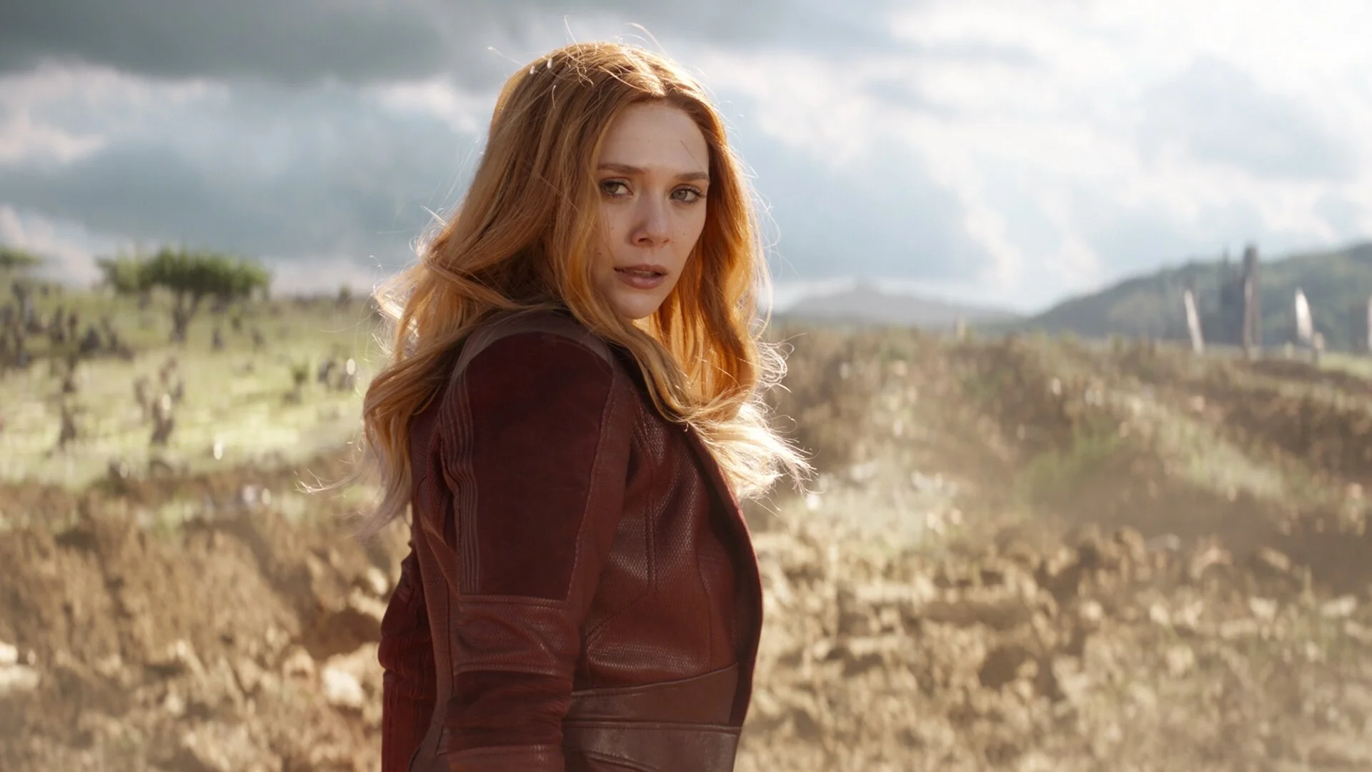Elizabeth Olsen Shares How Her Love of STAR WARS Led Her To Playing ...