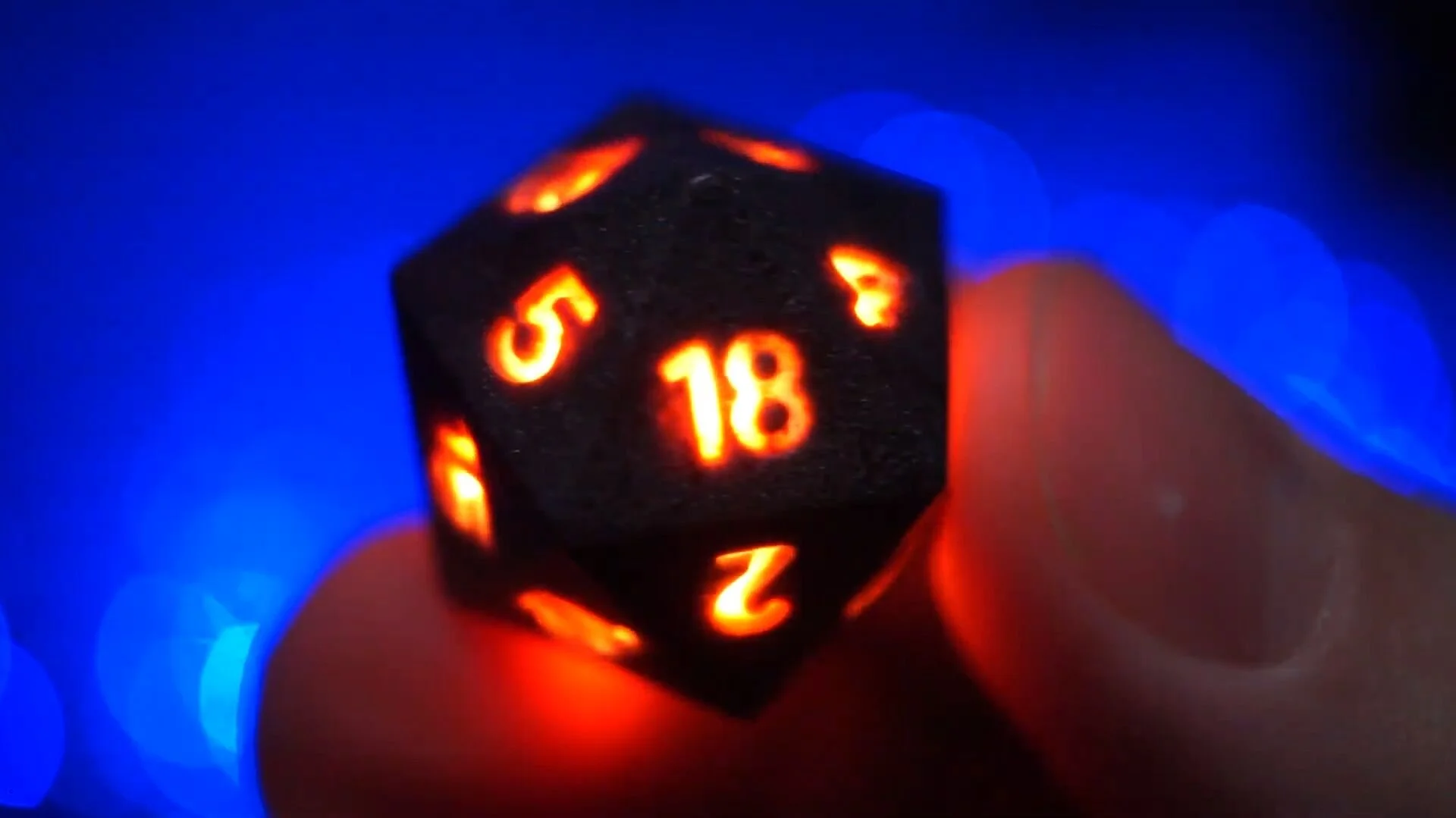 Pixel Dice are Electronic Dice that Look Sweet — GeekTyrant