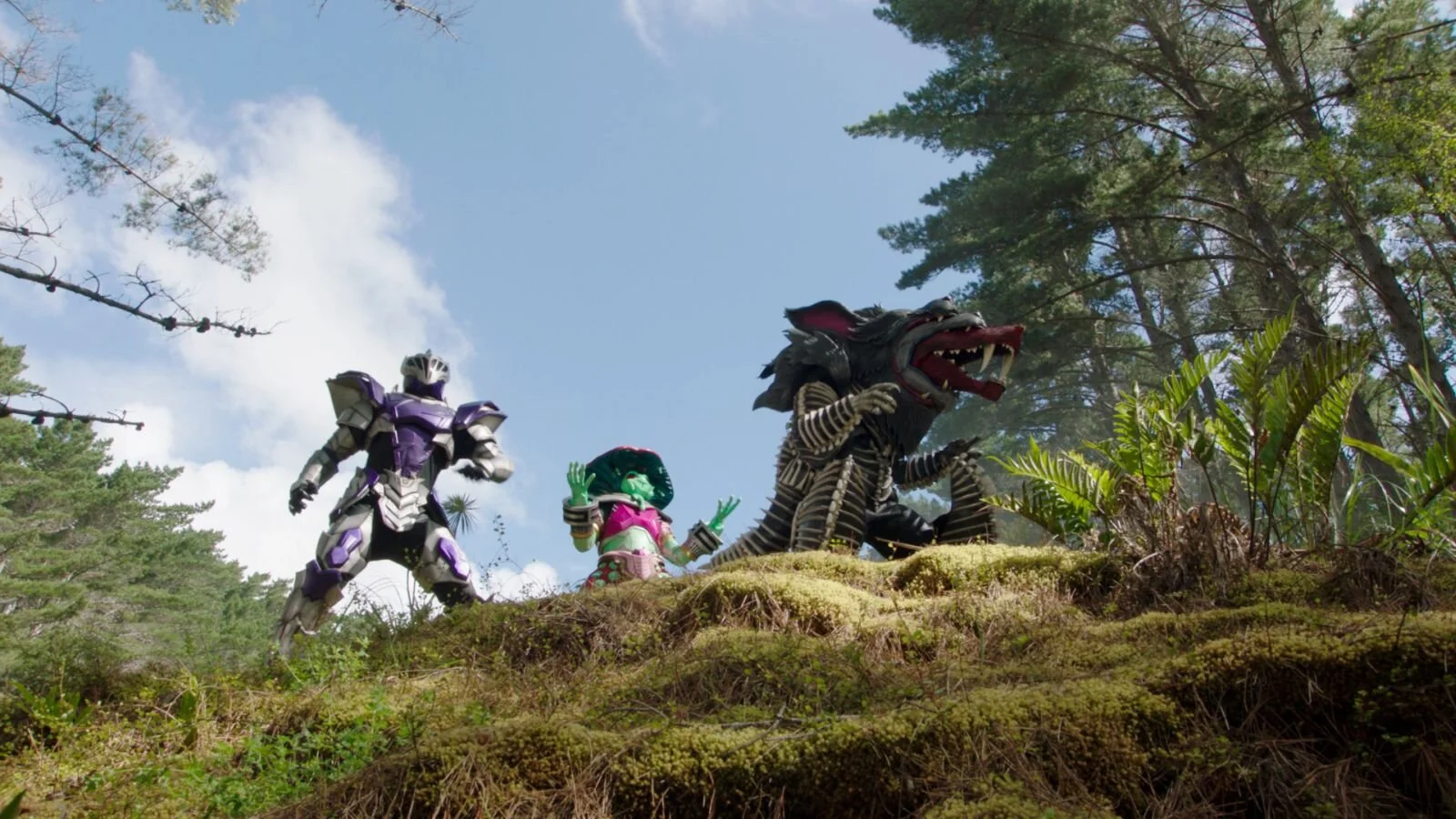 Mick Kanic to the Rescue in New Clip for POWER RANGERS DINO FURY Mid ...