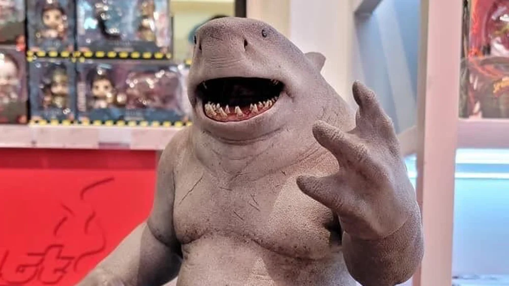 James Gunn Shares THE SUICIDE SQUAD King Shark Hot Toys Action Figure ...