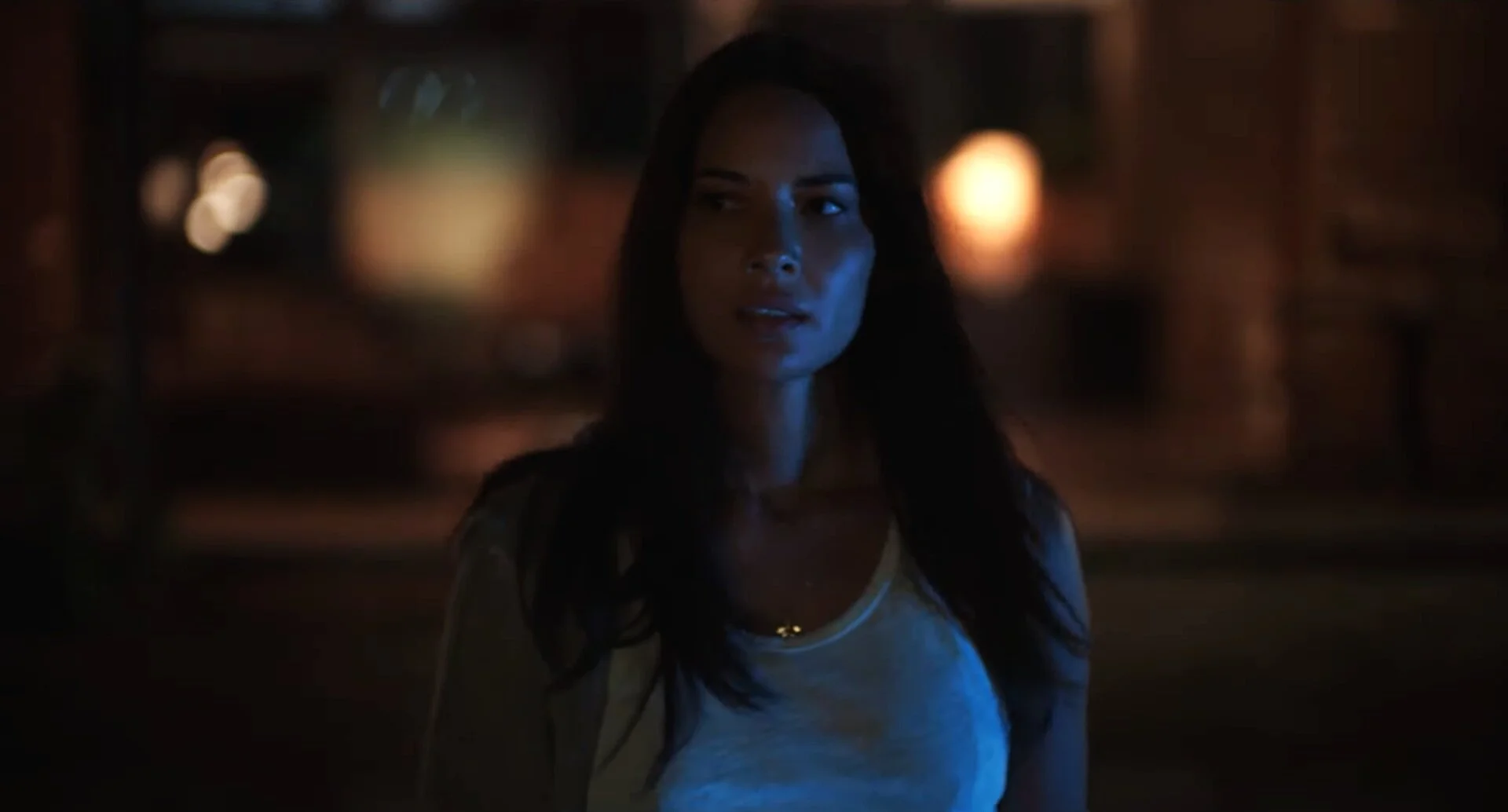 Gripping Trailer for Justine Bateman's Directorial Feature Debut VIOLET ...