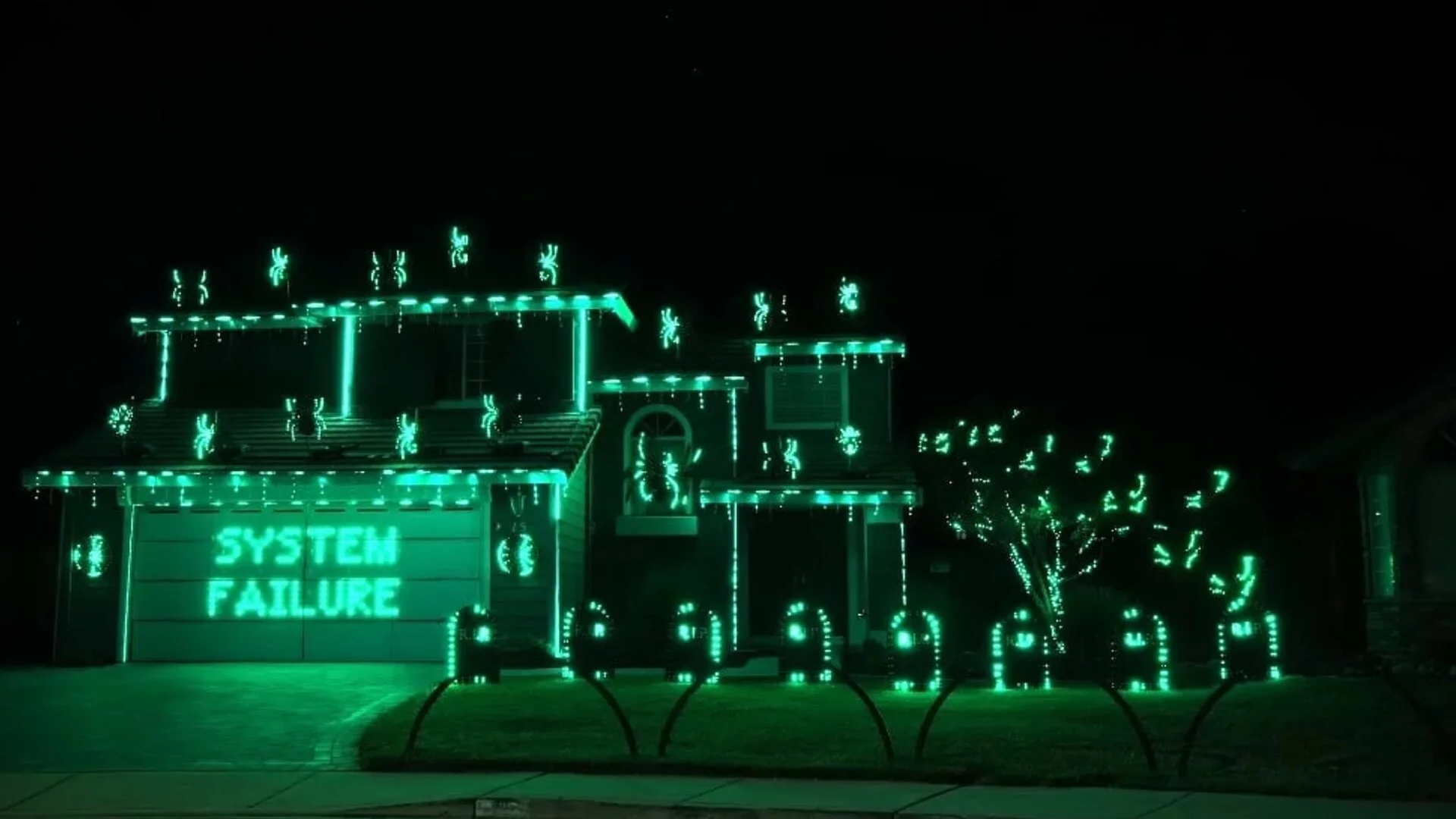 THE MATRIX End Scene Gets a Cool Halloween Light Show, Check It out ...