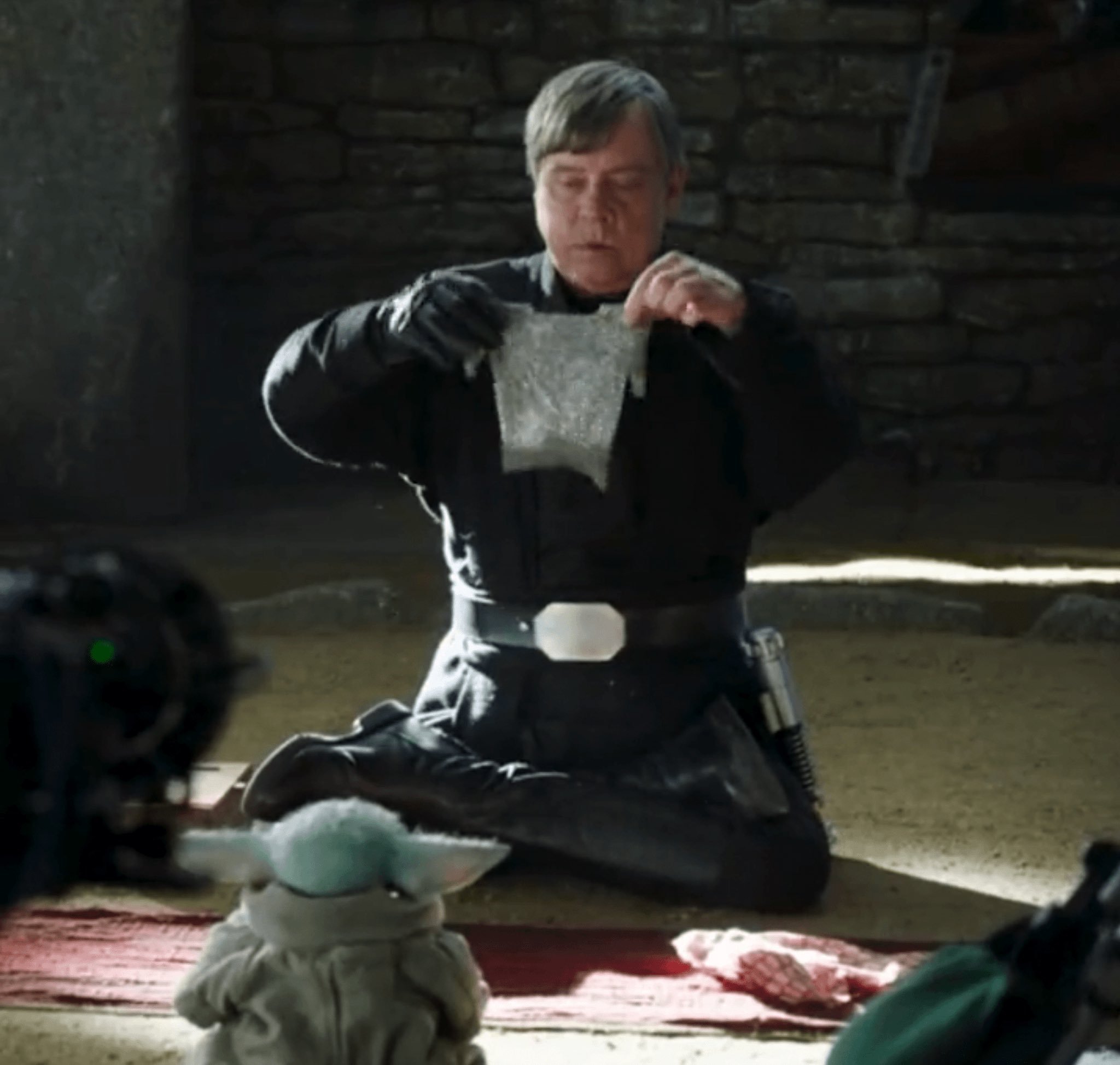 Photos Of Mark Hamill As Luke Skywalker On The Set Of The Book Of Boba