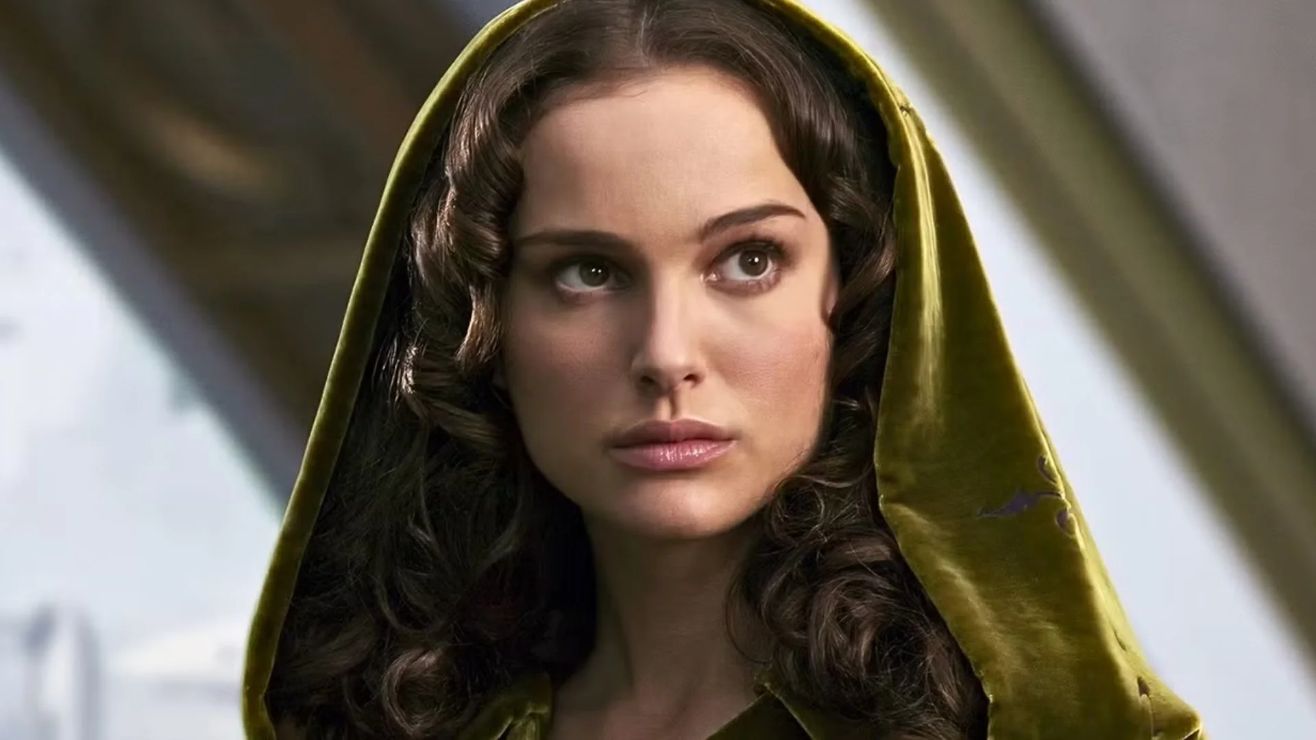 Natalie Portman Says She's Open to Returning as Padmé in STAR WARS ...