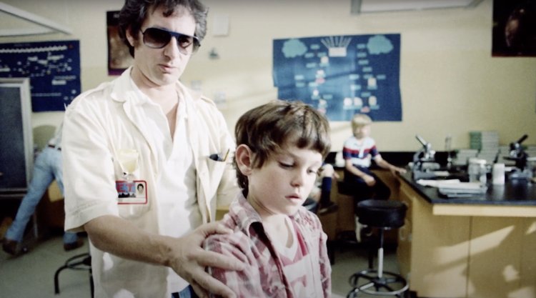 40 YEARS OF E.T. Clip Offers a Special Behind the Scenes Look at Steven ...