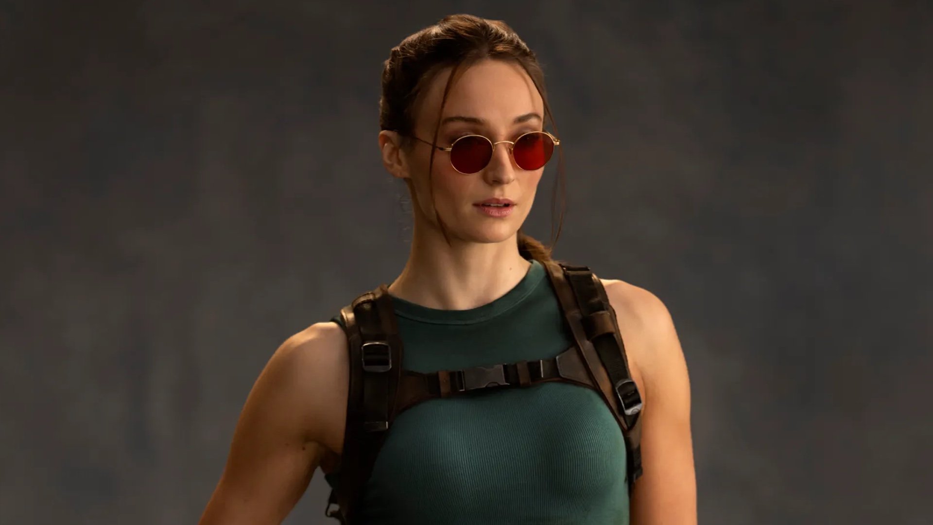 First Look at Sophie Turner as Lara Croft in TOMB RAIDER Series ...