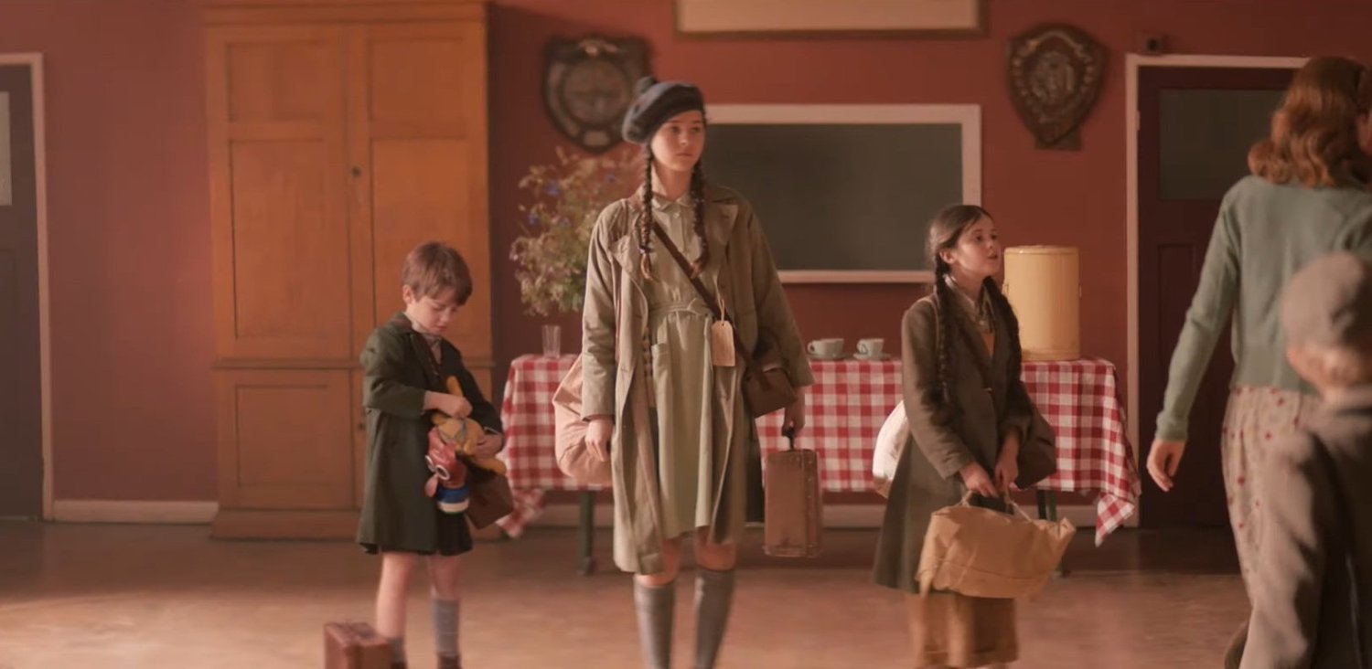 Trailer for Heartwarming Remake/Sequel of British Classic THE RAILWAY ...