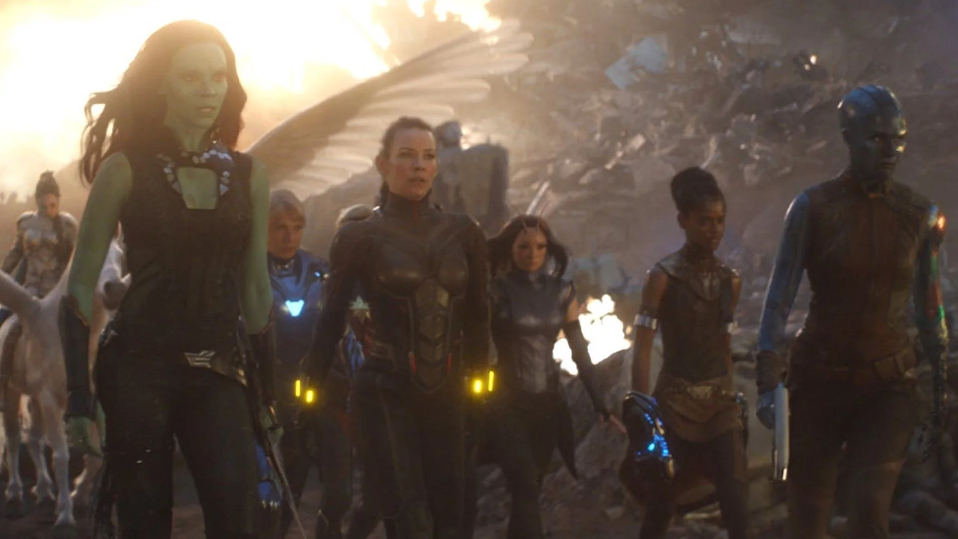 Sarah Michelle Gellar Calls Out Marvel Fans For Tearing Apart Female ...