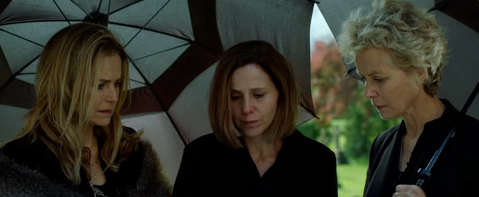 Sweet Trailer and Poster For Road Trip Friendship Comedy OFF THE RAILS ...