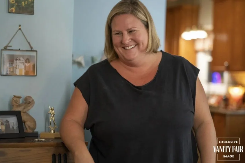 Teaser Trailer From Season 2 of HBO's Comedy Series SOMEBODY SOMEWHERE ...