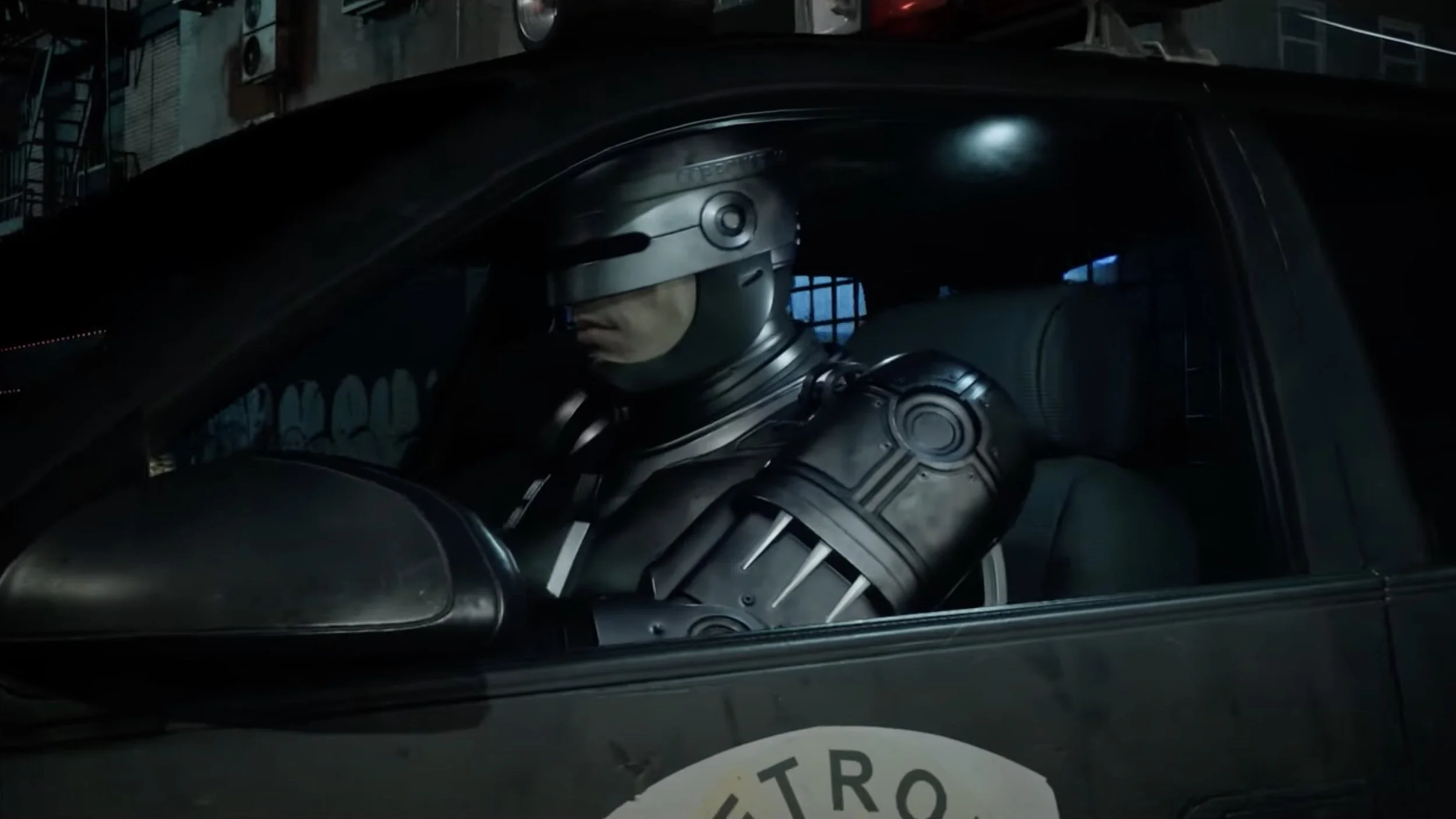 RoboCop Brutally Enforces The Law in New Gameplay Trailer For ROBOCOP ...