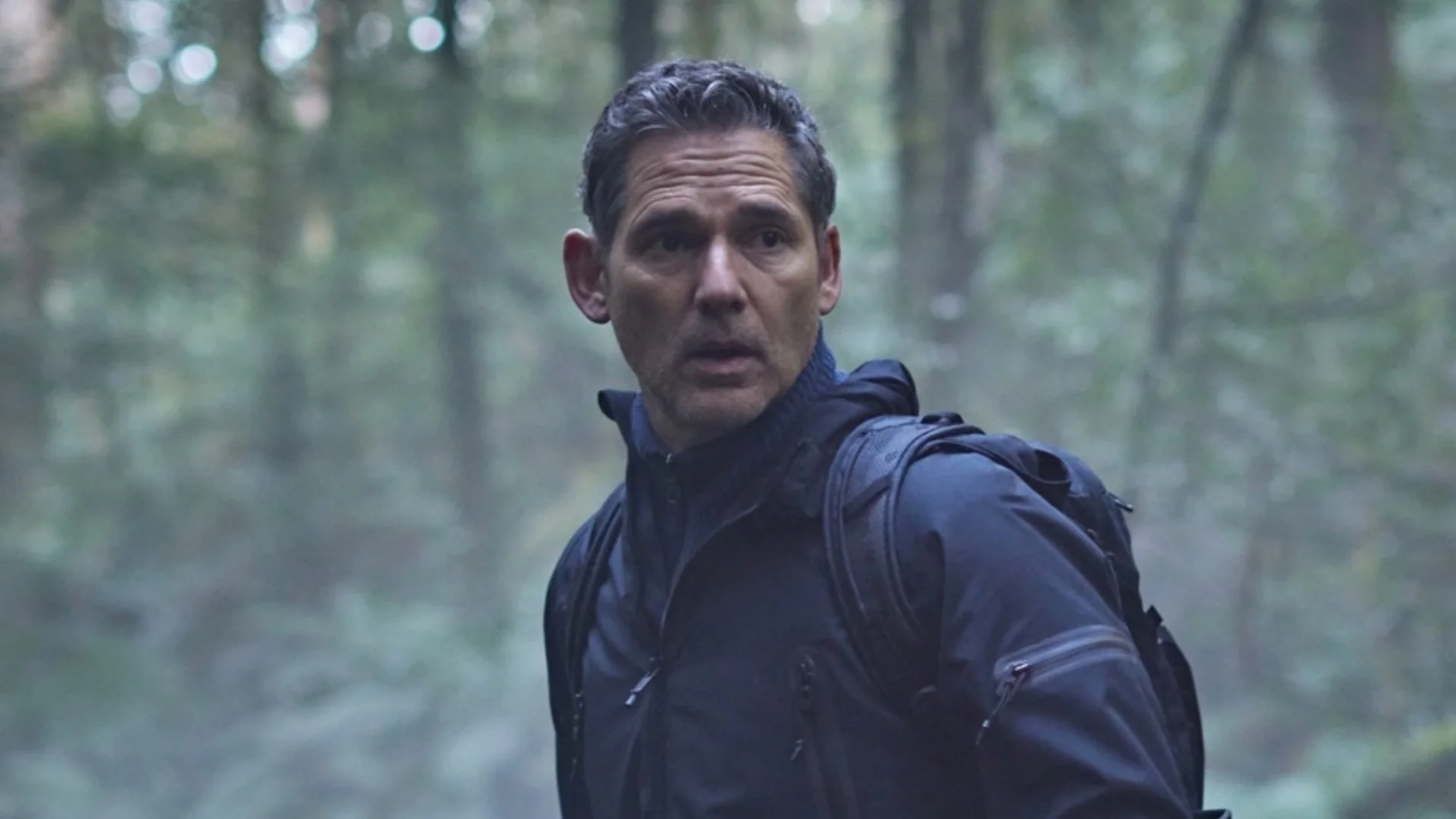 Eric Bana Joins Charlize Theron in the Netflix Survival Thriller APEX ...