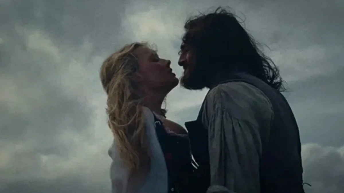 Emerald Fennell Says She Wants Her WUTHERING HEIGHTS to Be This ...