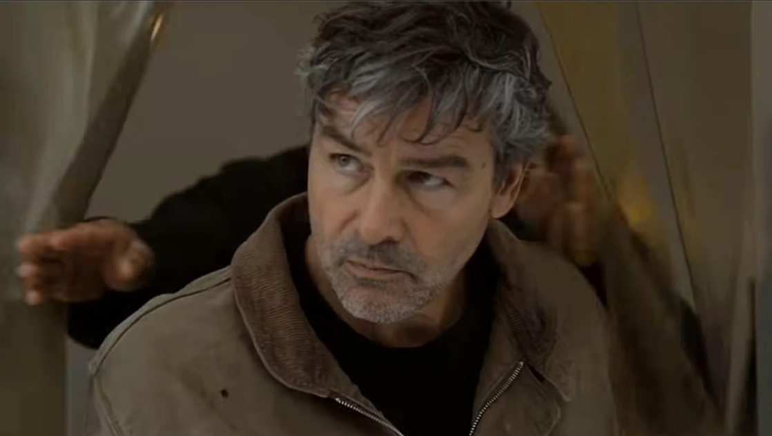 Kyle Chandler Raves About His Experience Making DC Series LANTERNS For ...