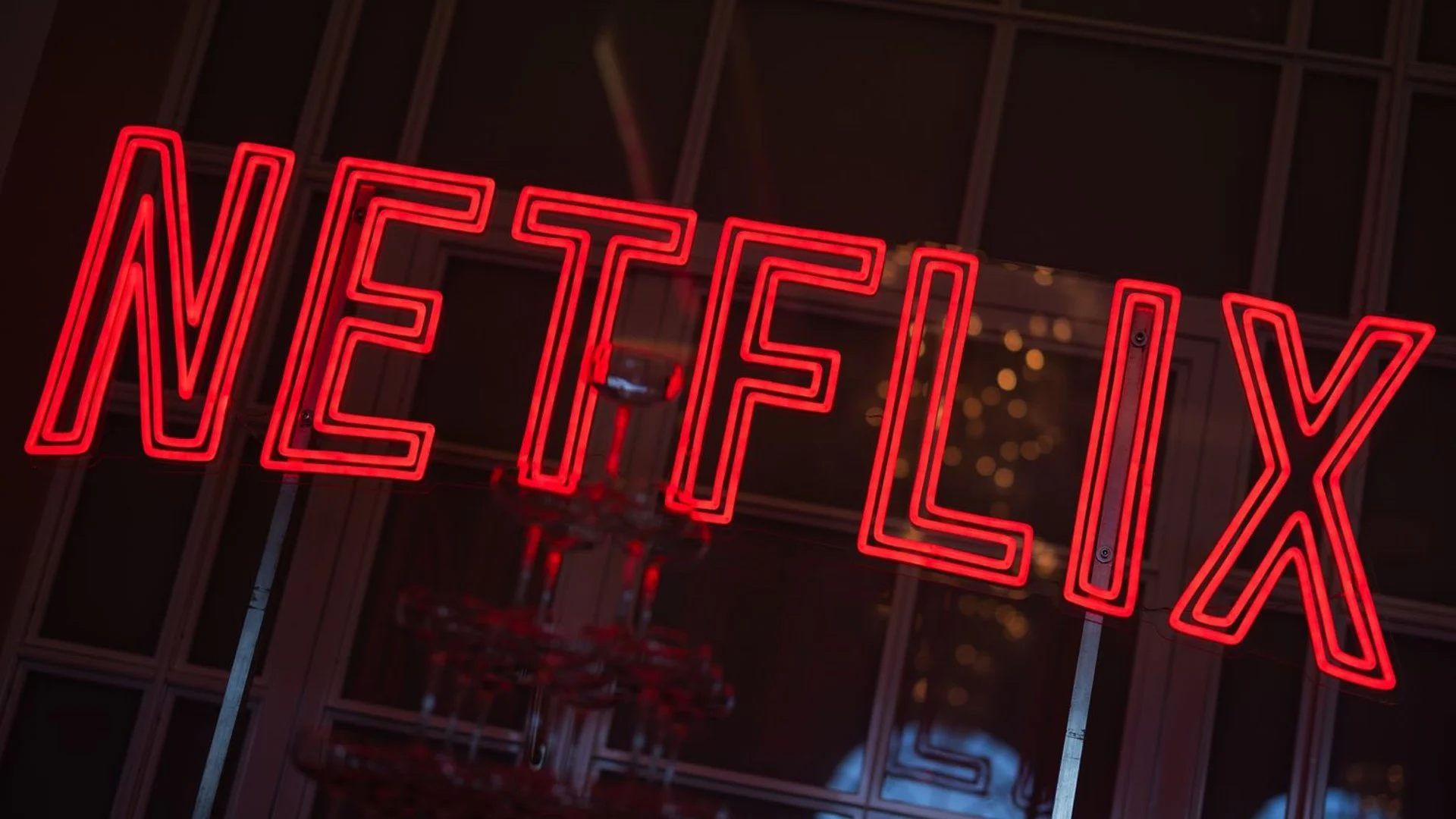 Netflix’s Ted Sarandos Says Theaters Are “Outmoded,” Claims Netflix Is ...