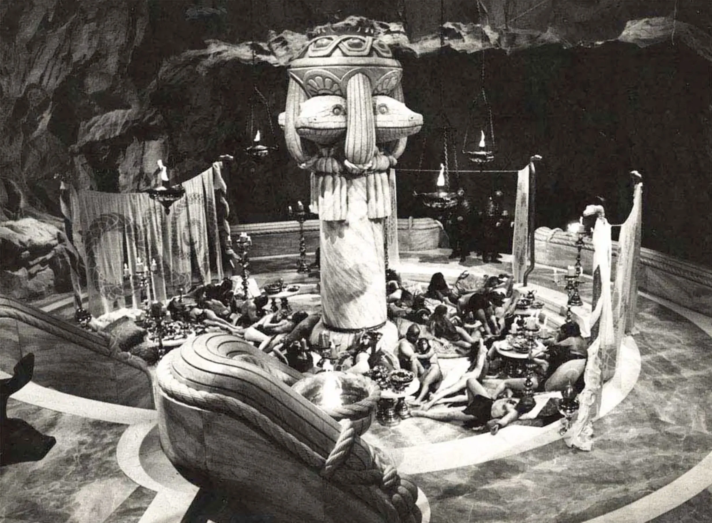 New Behind-The-Scenes Photos Surface For Arnold Schwarzenegger’s CONAN ...