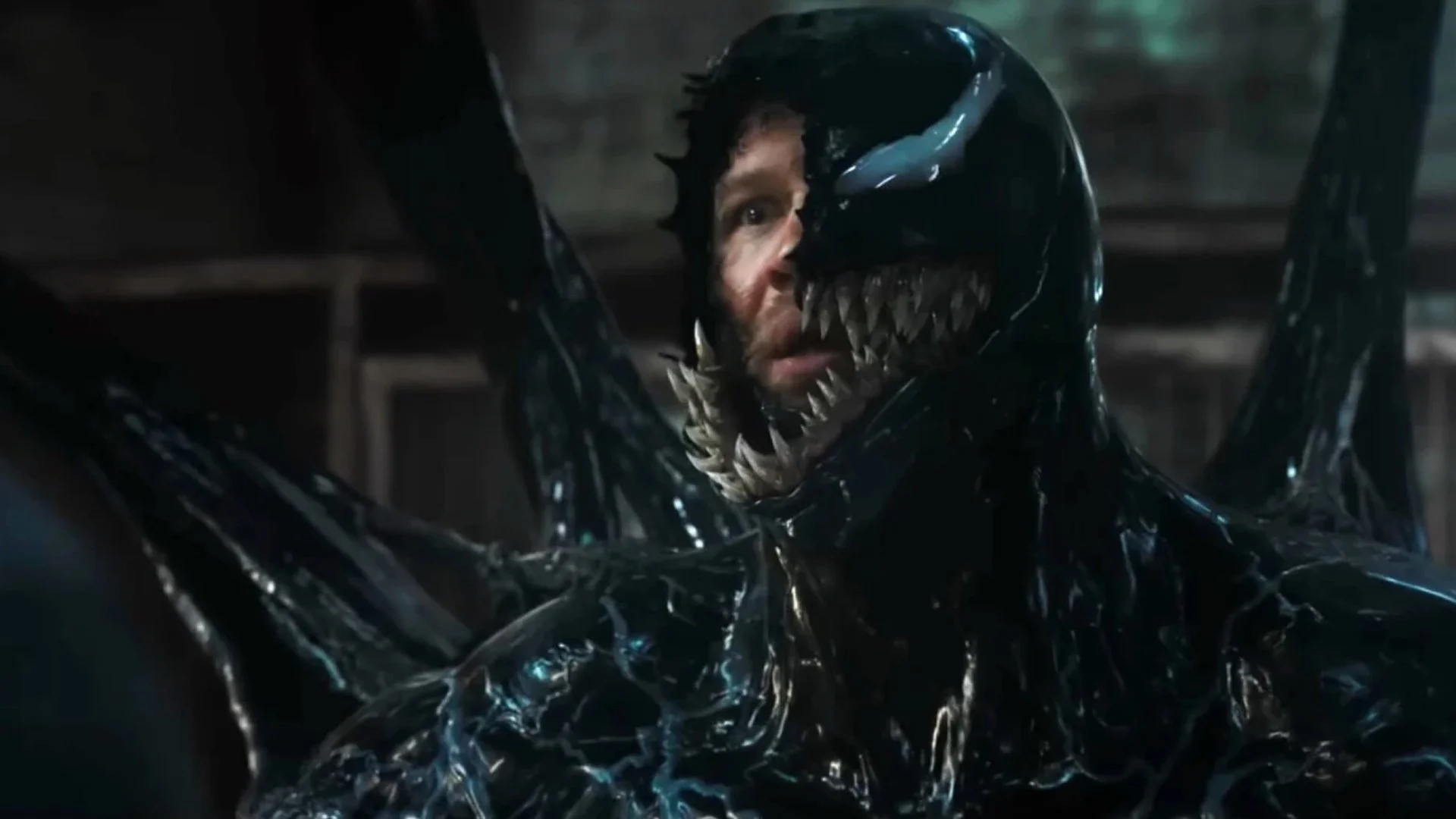 Tom Hardy Clarifies Venom and Spider-Man Crossover Comments: “It Didn’t Get Killed by Anything ...