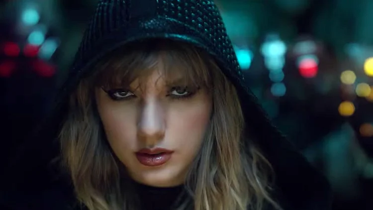 Disney Rumored to Want Taylor Swift to Be the Villain in the CRUELLA ...