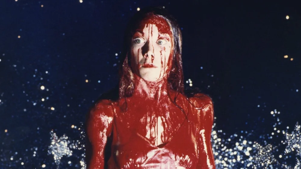 Mike Flanagan's CARRIE Series is a New Approach To The Material That ...