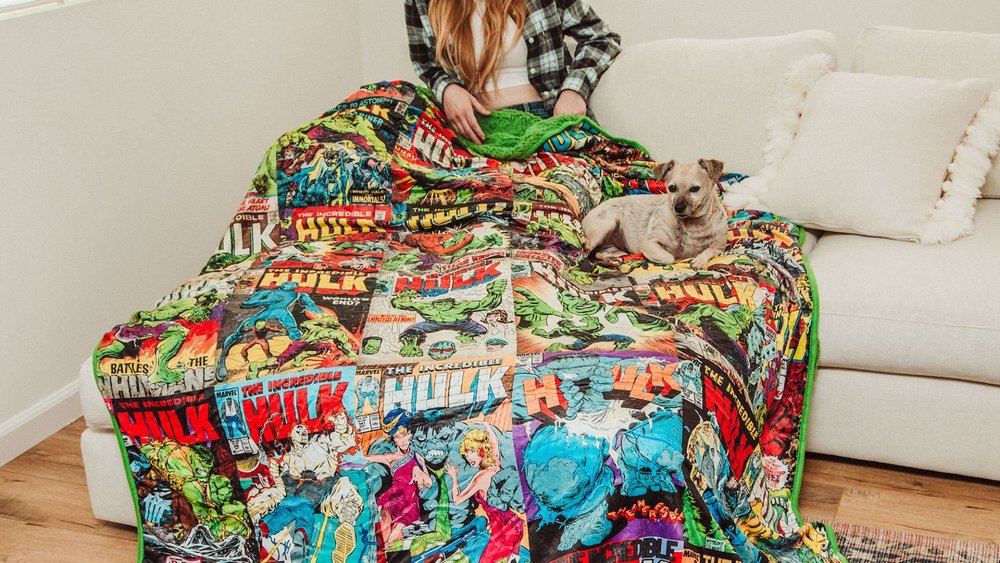Get Ready To Get Cozy With New Hulk Style Sherpa Blanket — GeekTyrant