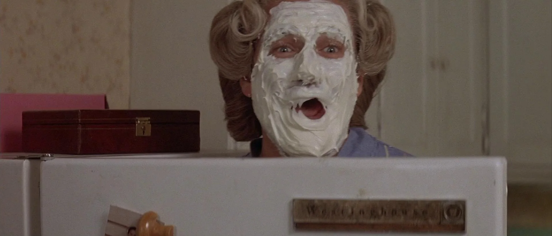 MRS. DOUBTFIRE Director Says Robin Williams Improvised So Much That He ...