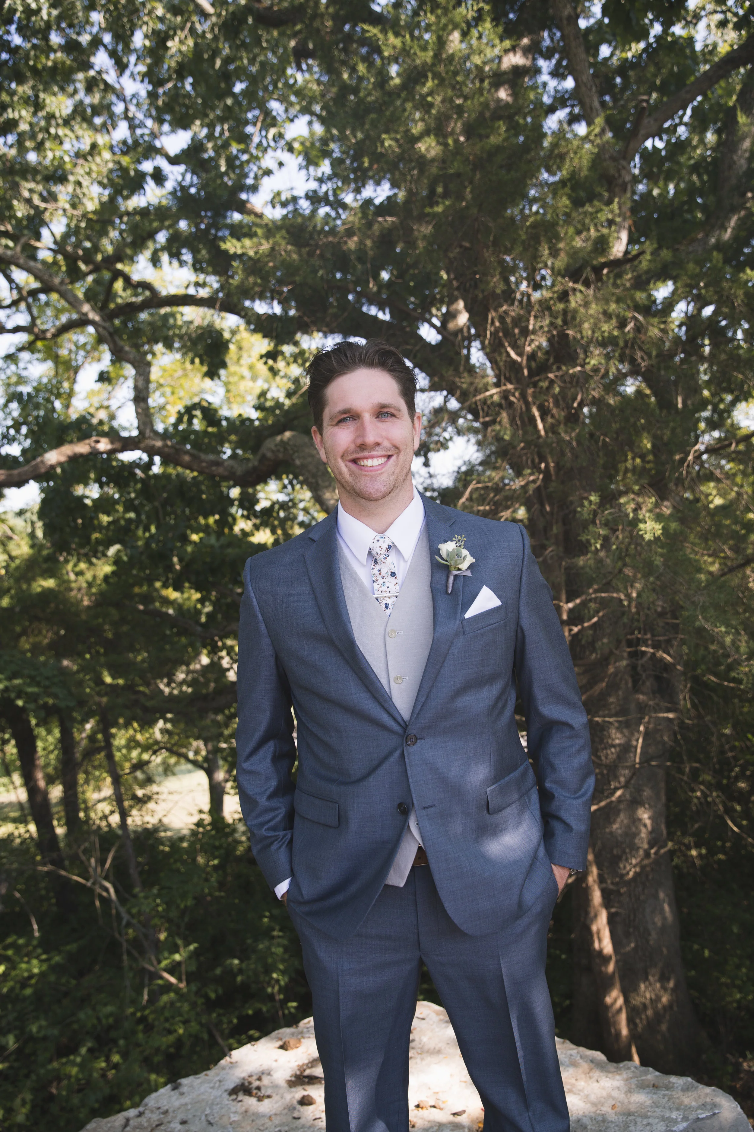 FEATURED WEDDING: ELLEN & TIM — Haue Valley: St. Louis Wedding Venues