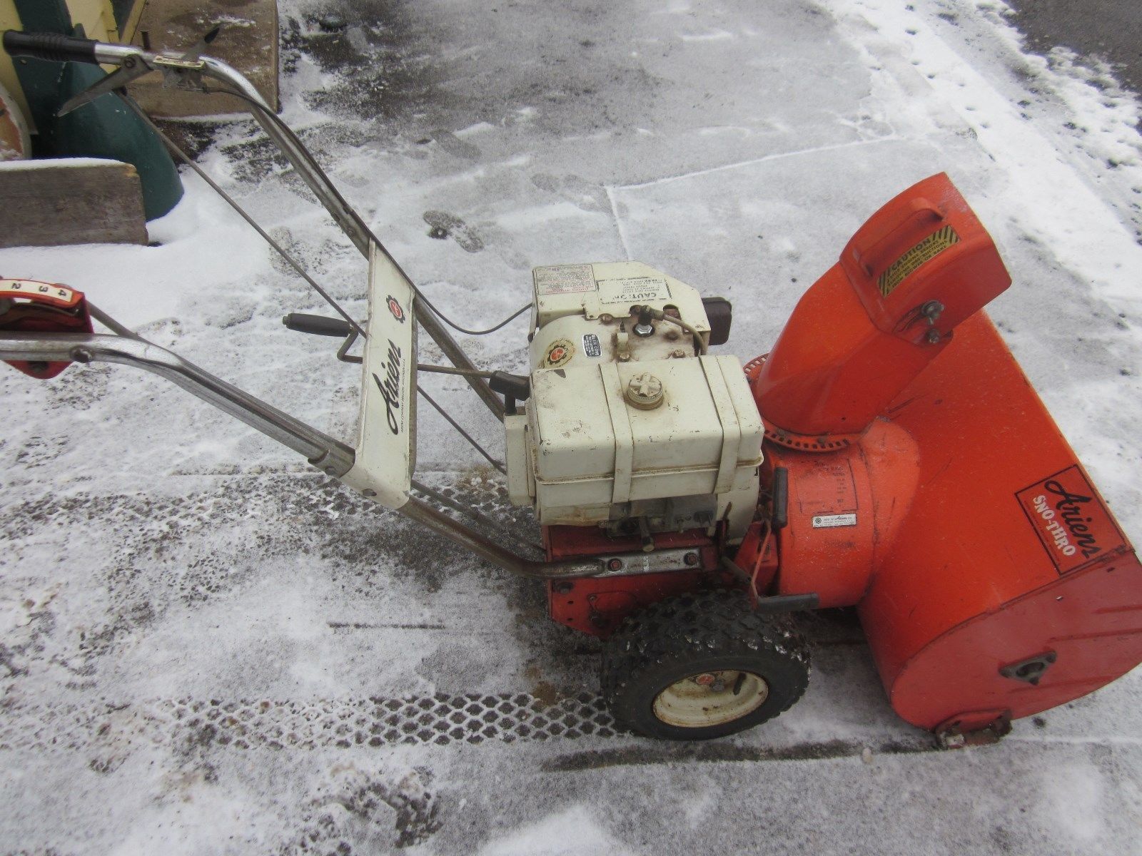 Article 17: A Brief History of Ariens Mid-Sized Snow Blowers — Jay's ...