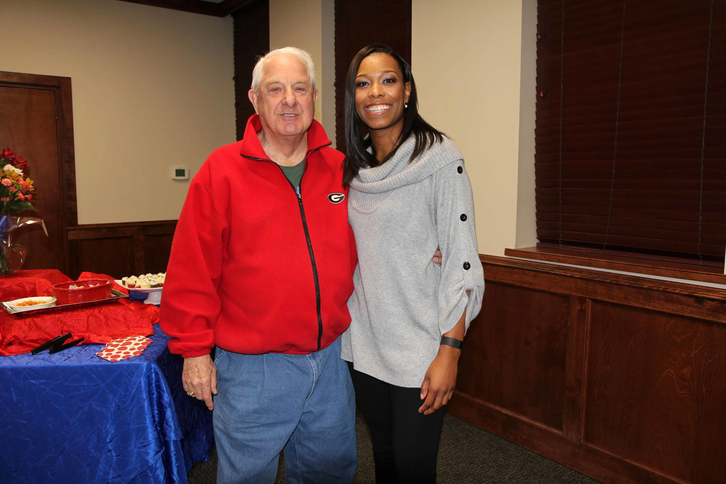 Harding retires Juana Brown's #25 jersey