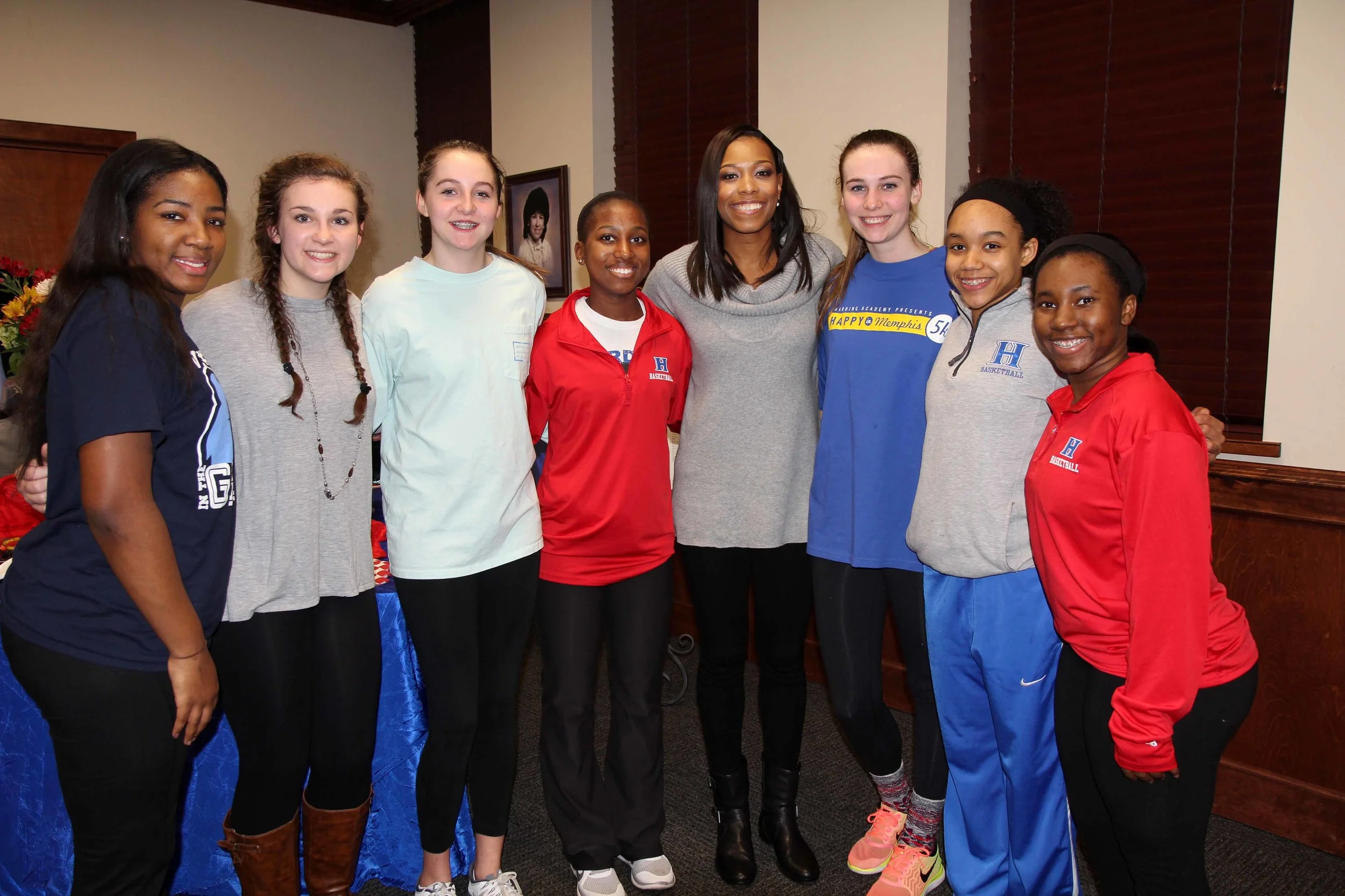 Harding retires Juana Brown's #25 jersey