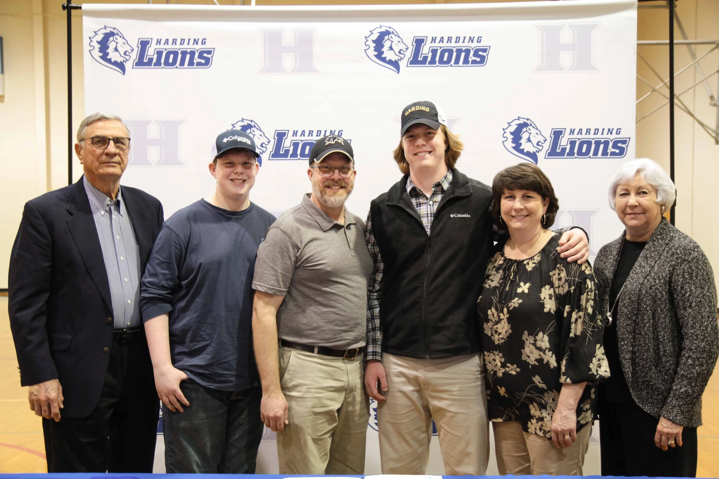 Jonathan Underwood Signs With Harding University
