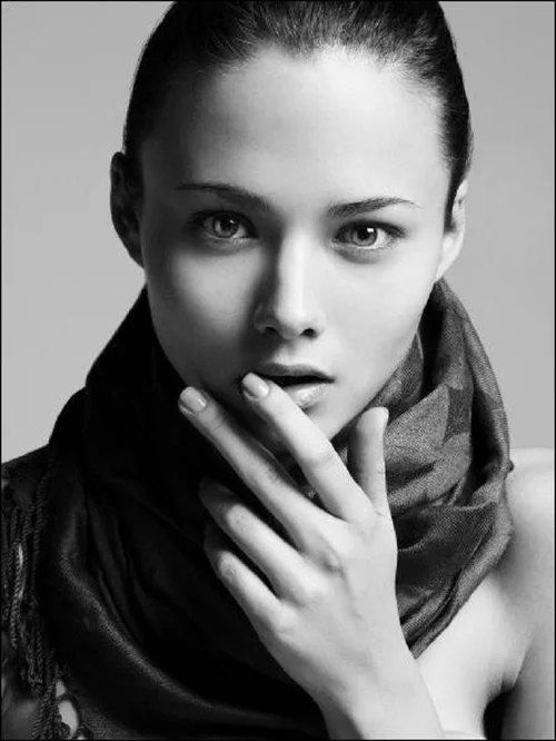 Fashion Women — Niche Models & Talent
