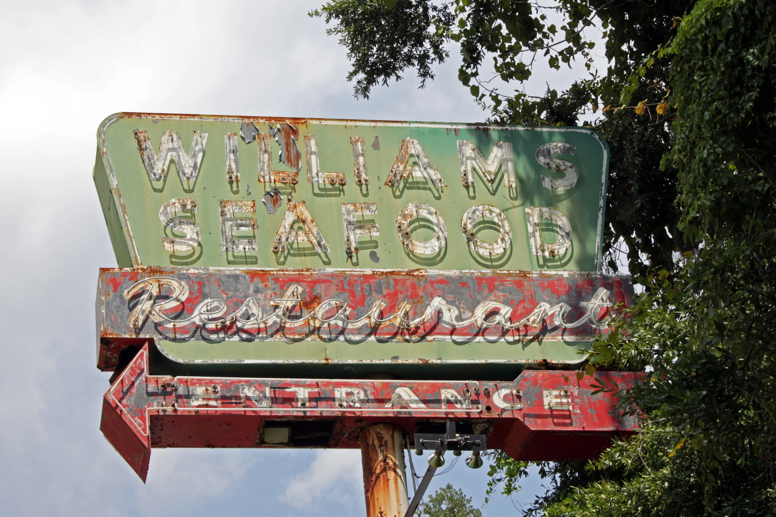 The Last Fish Shack on the River — THE BITTER SOUTHERNER