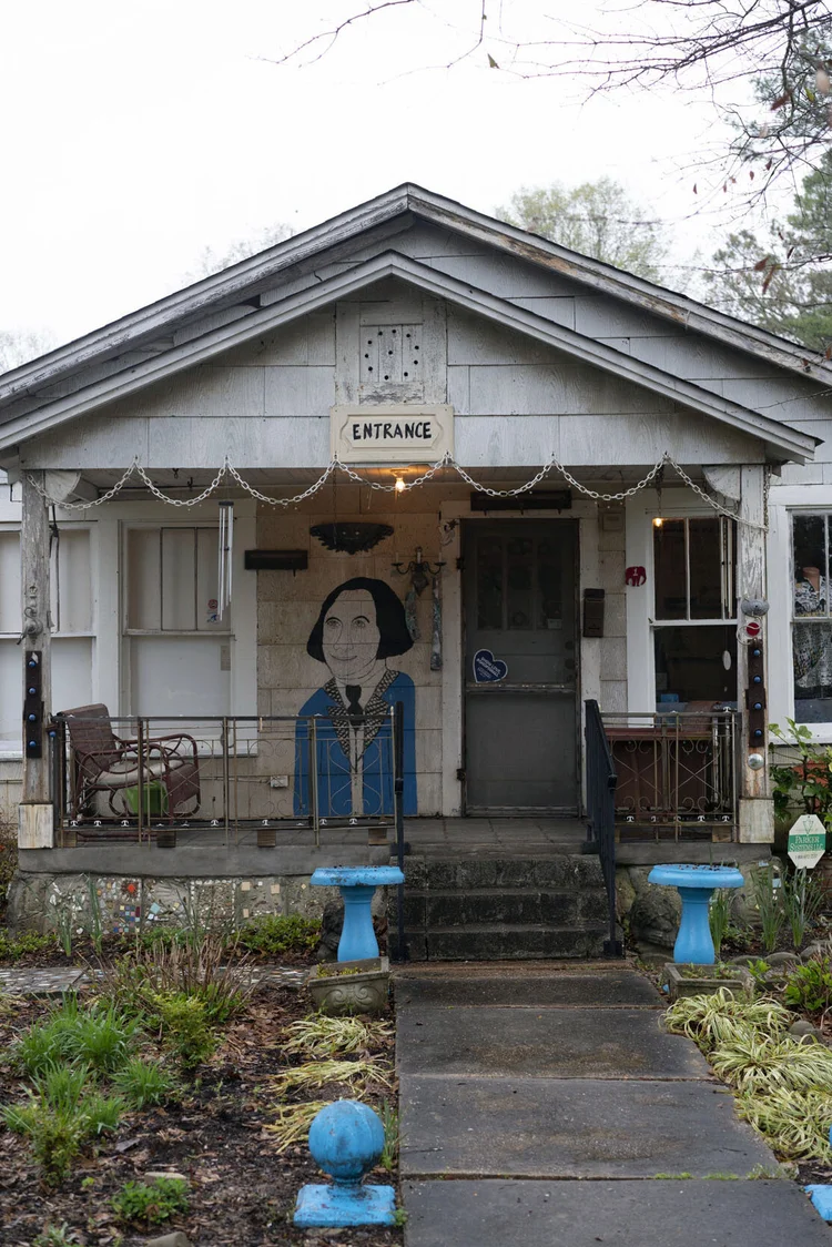 Howard Finster’s Paradise Garden, Resurrected and Revised — THE BITTER ...