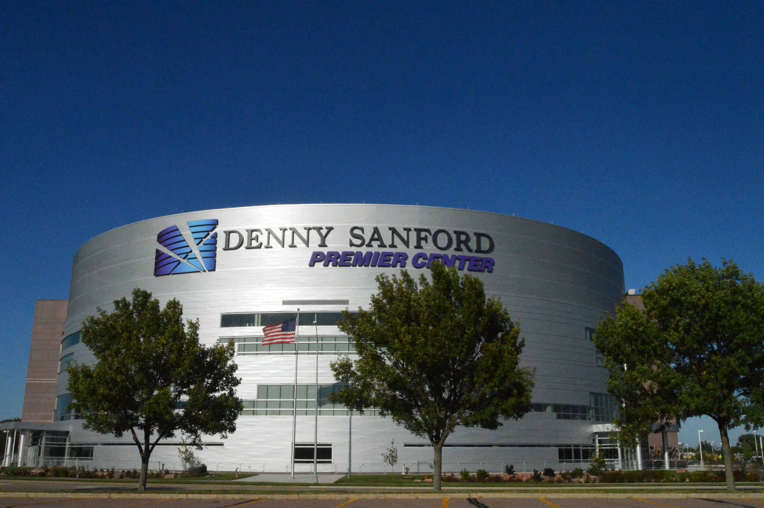 Miratec Systems | Wholesale Sign Printing — Short-Run Custom Vinyl