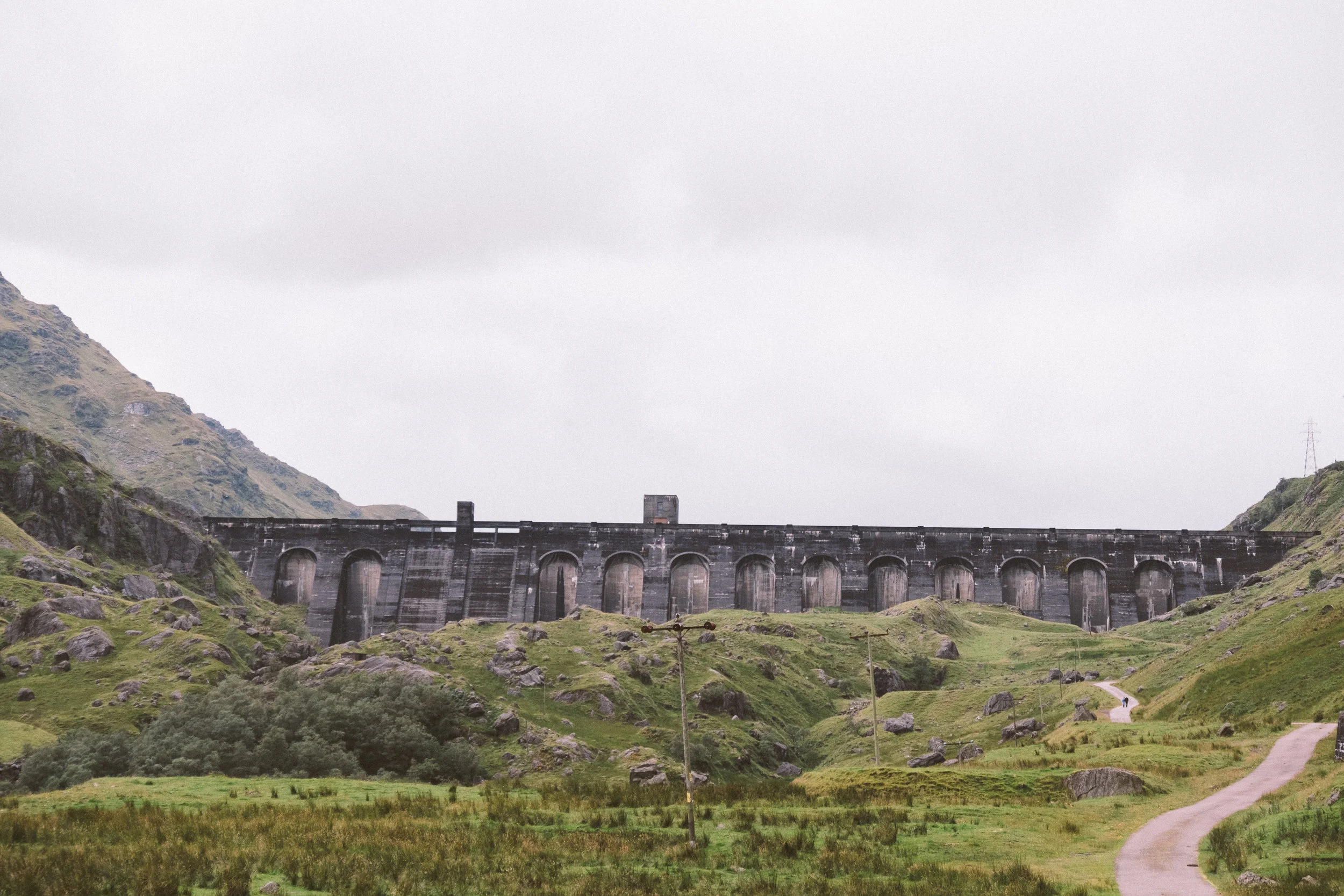 Easy Hike to Loch Sloy Dam + FREE Travel Guide — FOR ALL THINGS CREATIVE