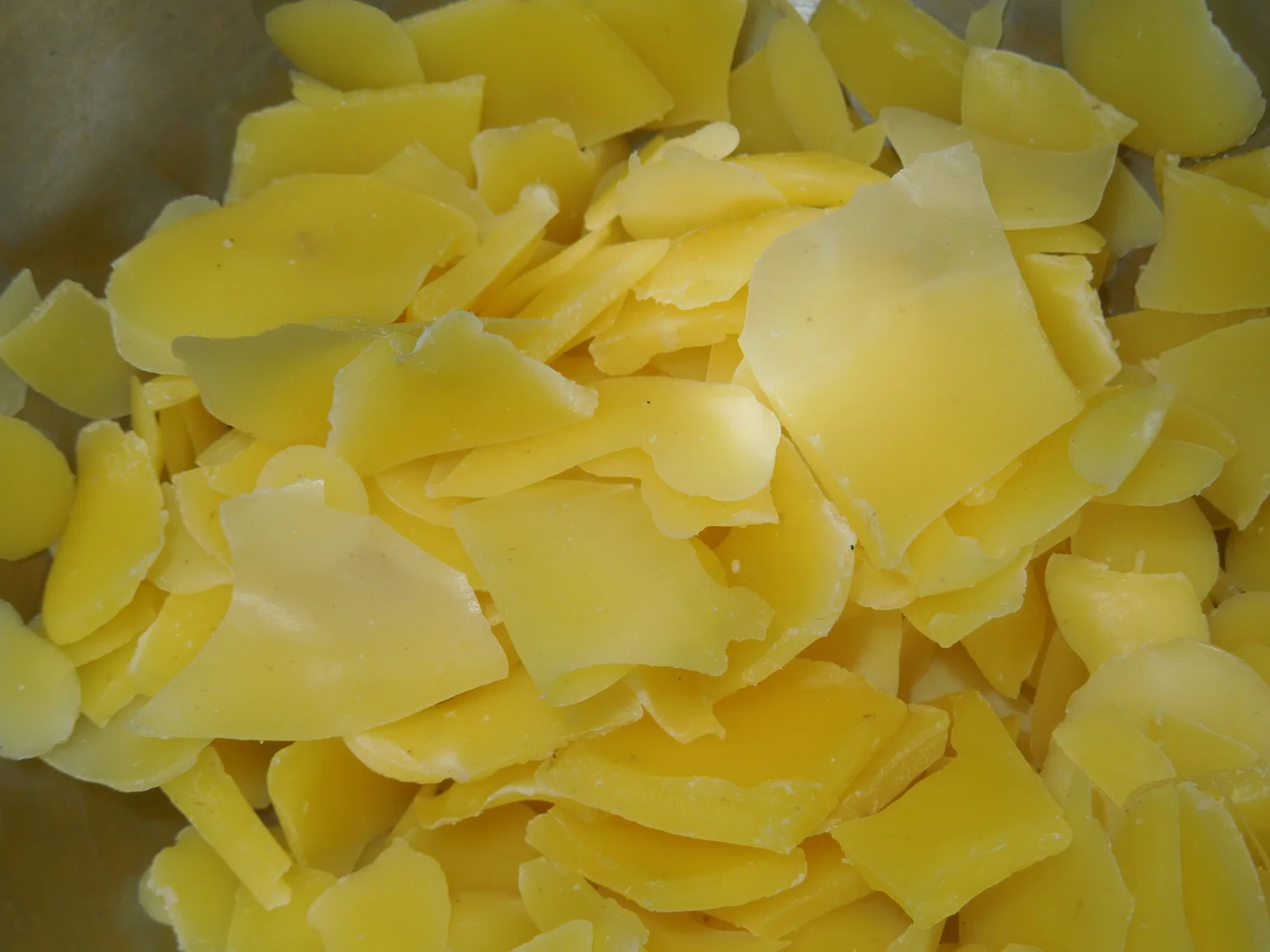 Making wax flakes — Missouri Herbs