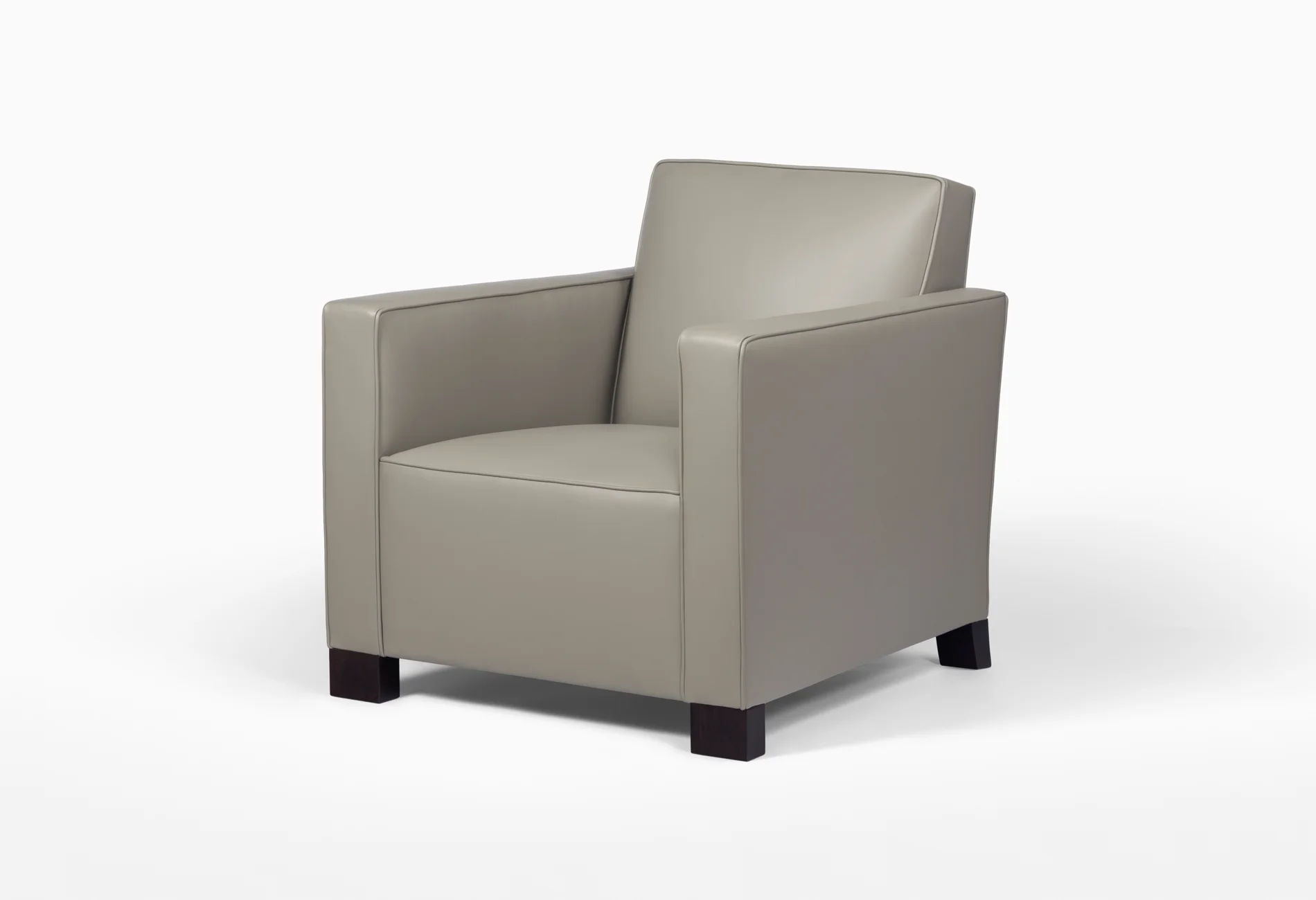 Laureate Club Chair — Chai Ming Studios