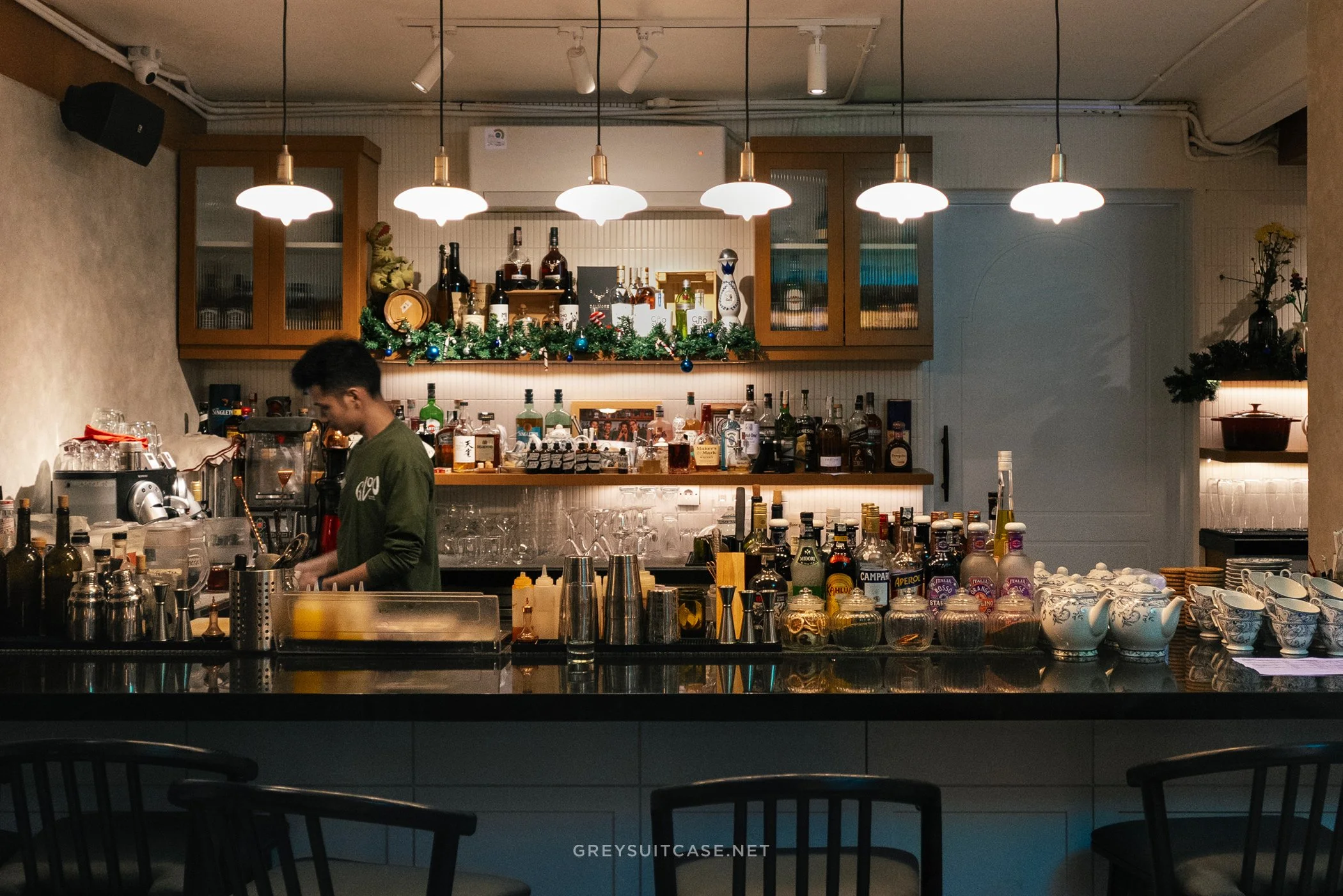 Glou Wine & Bistro — Greysuitcase