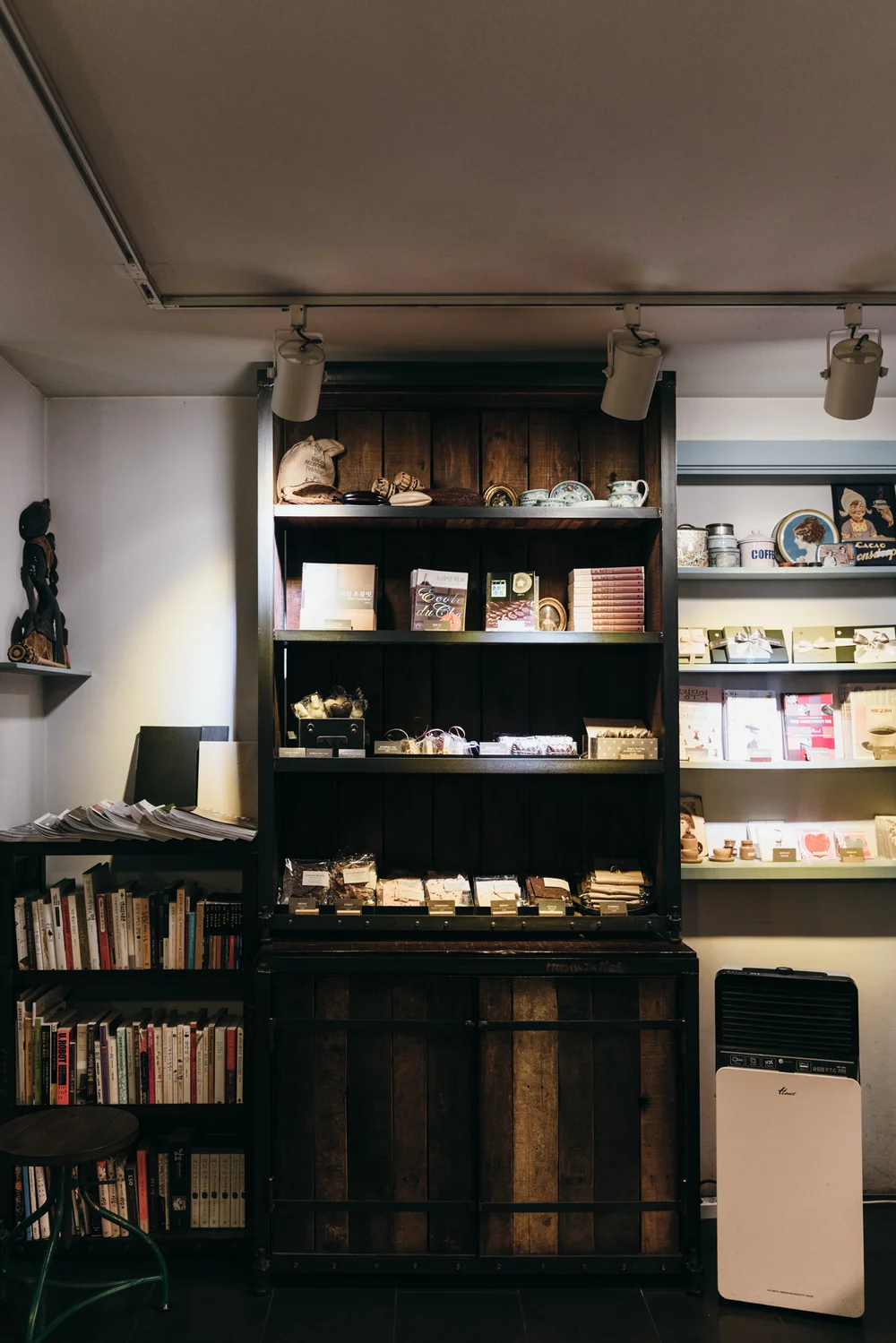 Cacao Boom • 카카오봄 — Greysuitcase