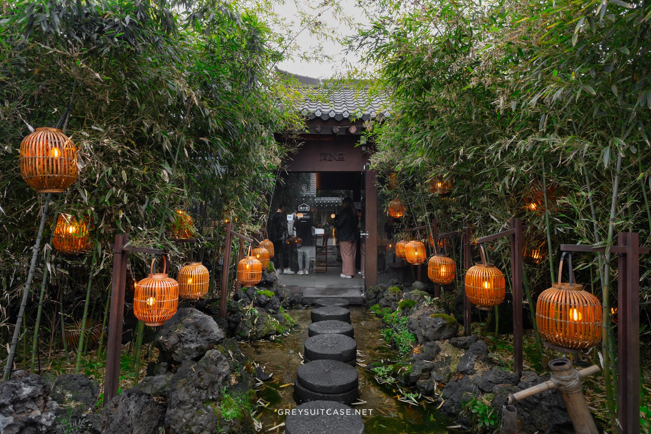 Cheong Su Dang Bakery • 청수당 베이커리 — Greysuitcase