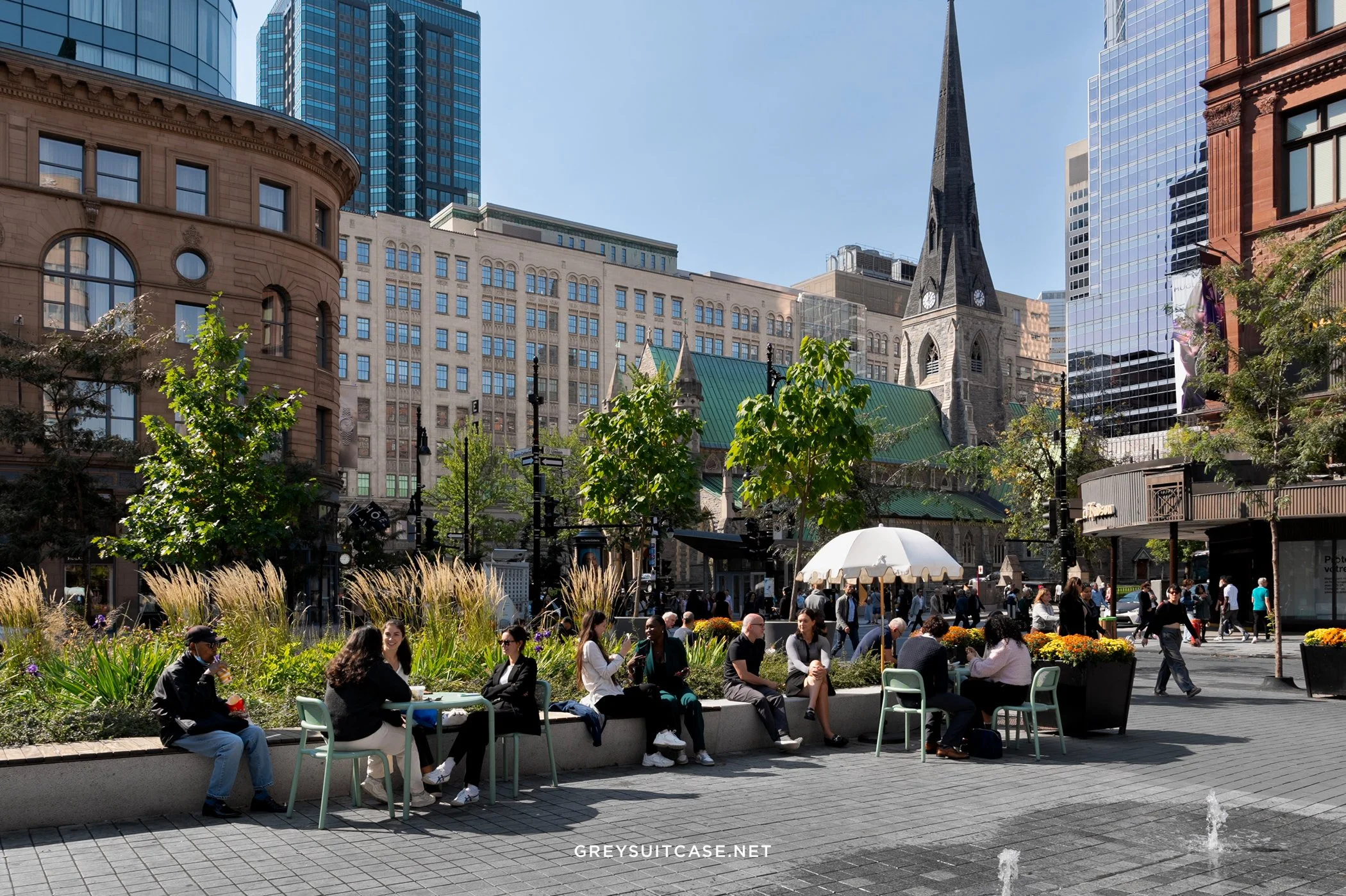 Phillips Square Montréal — Greysuitcase