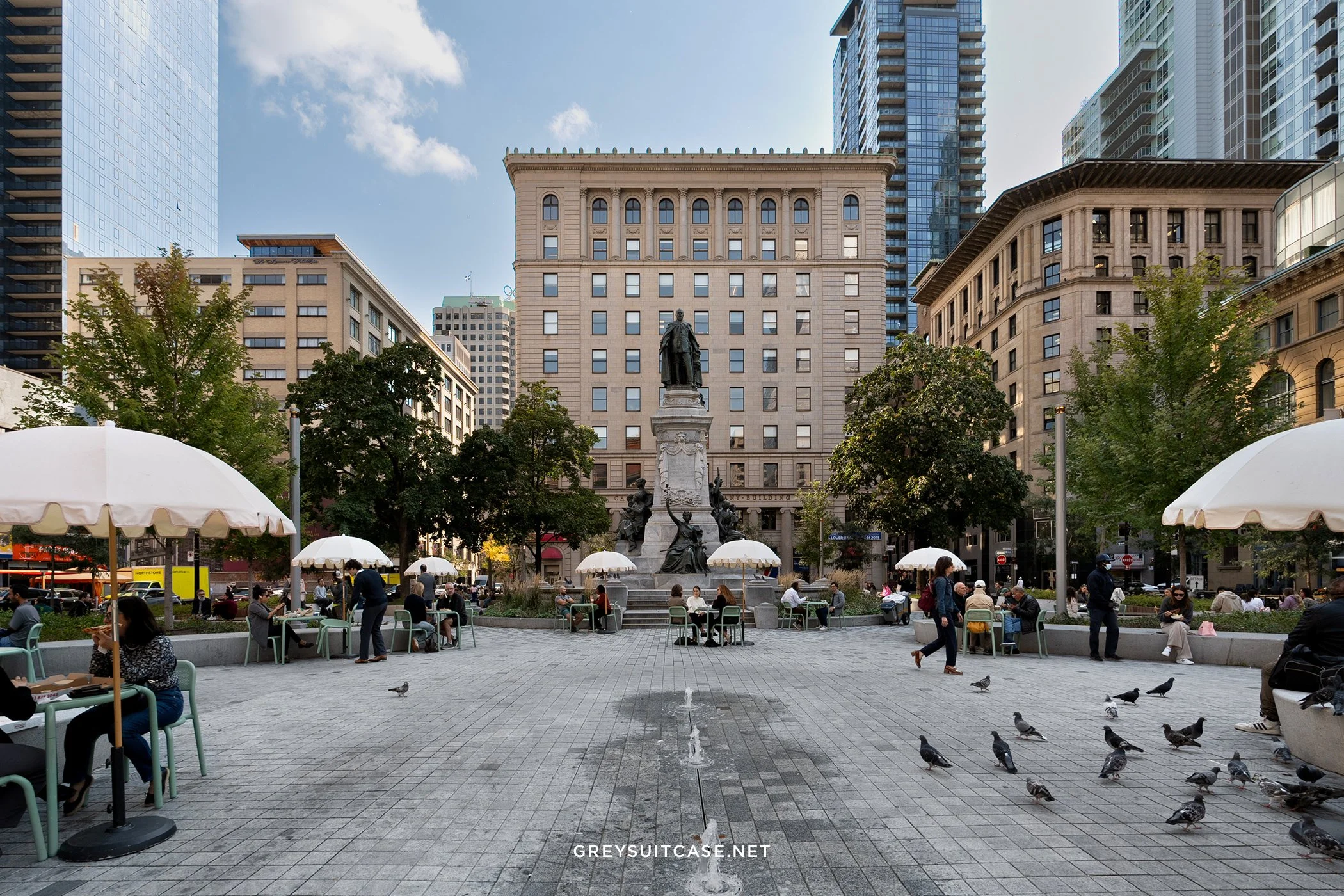 Phillips Square Montréal — Greysuitcase