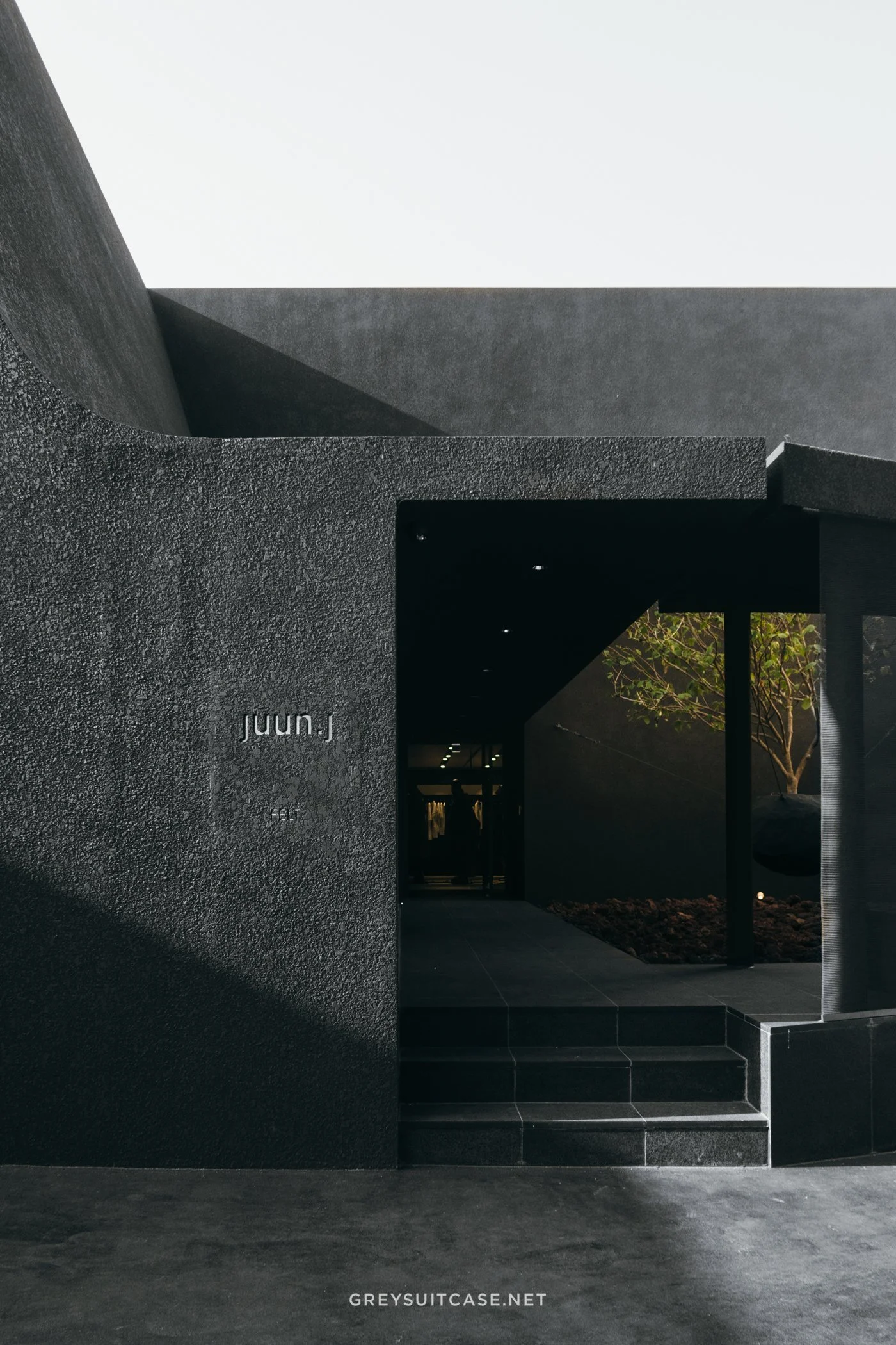 FELT Coffee Dosan • 펠트커피 도산공원점 — Greysuitcase