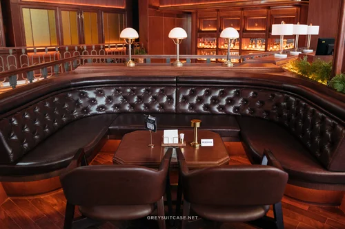 Phoenix Gastrobar PIK — Greysuitcase