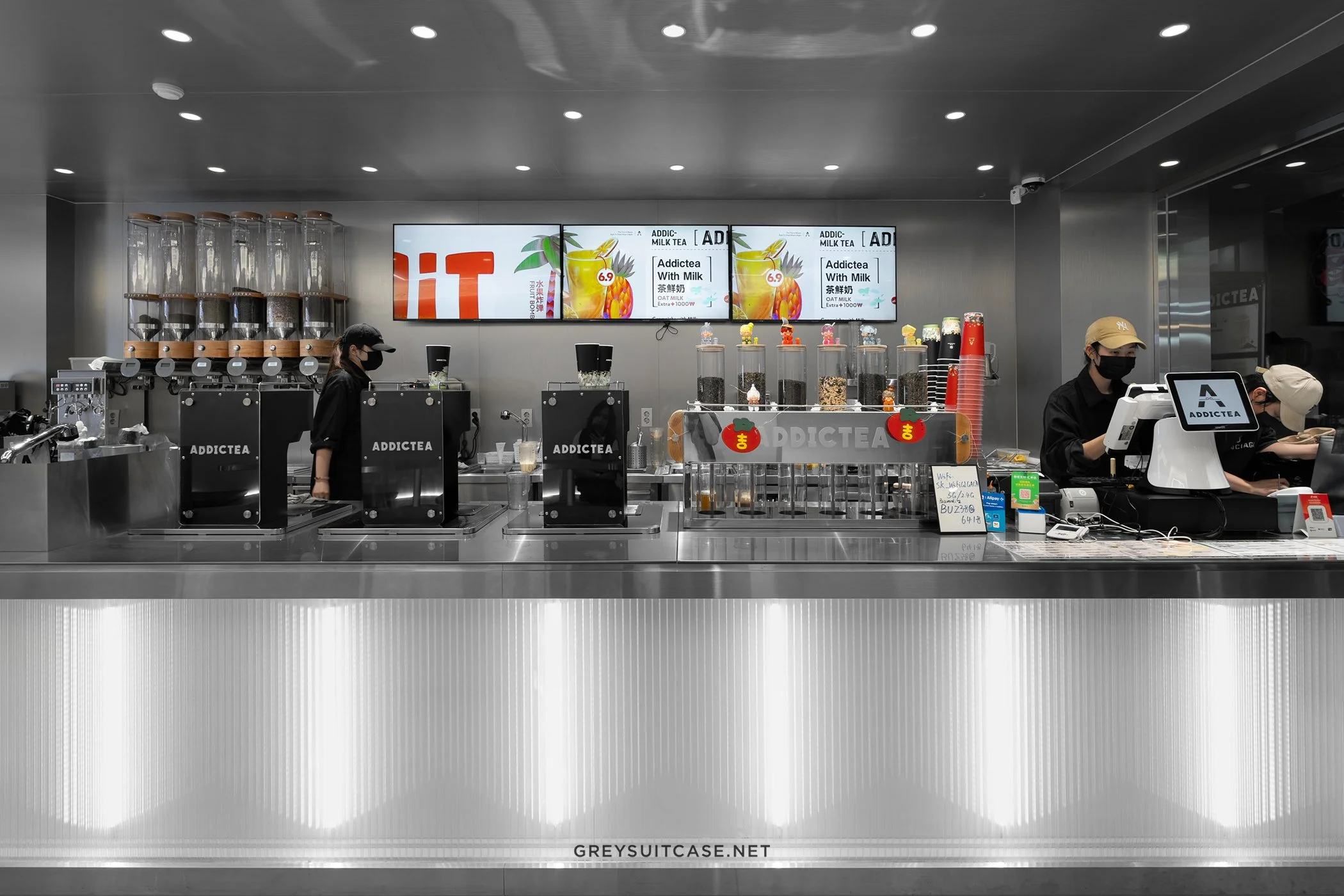 Addictea • 에딕티 — Greysuitcase