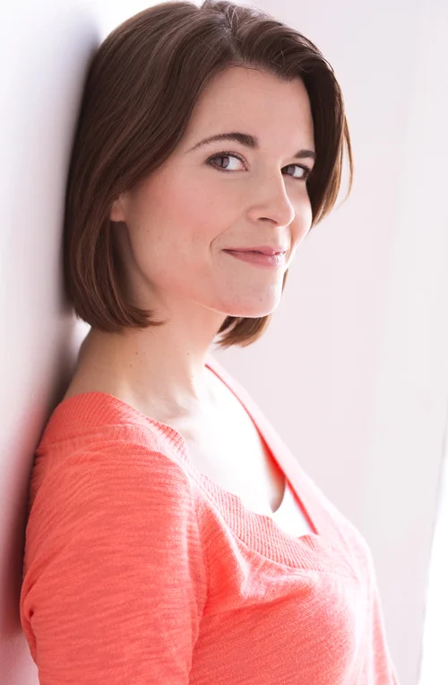 Bio — Meredith Rae Lyons